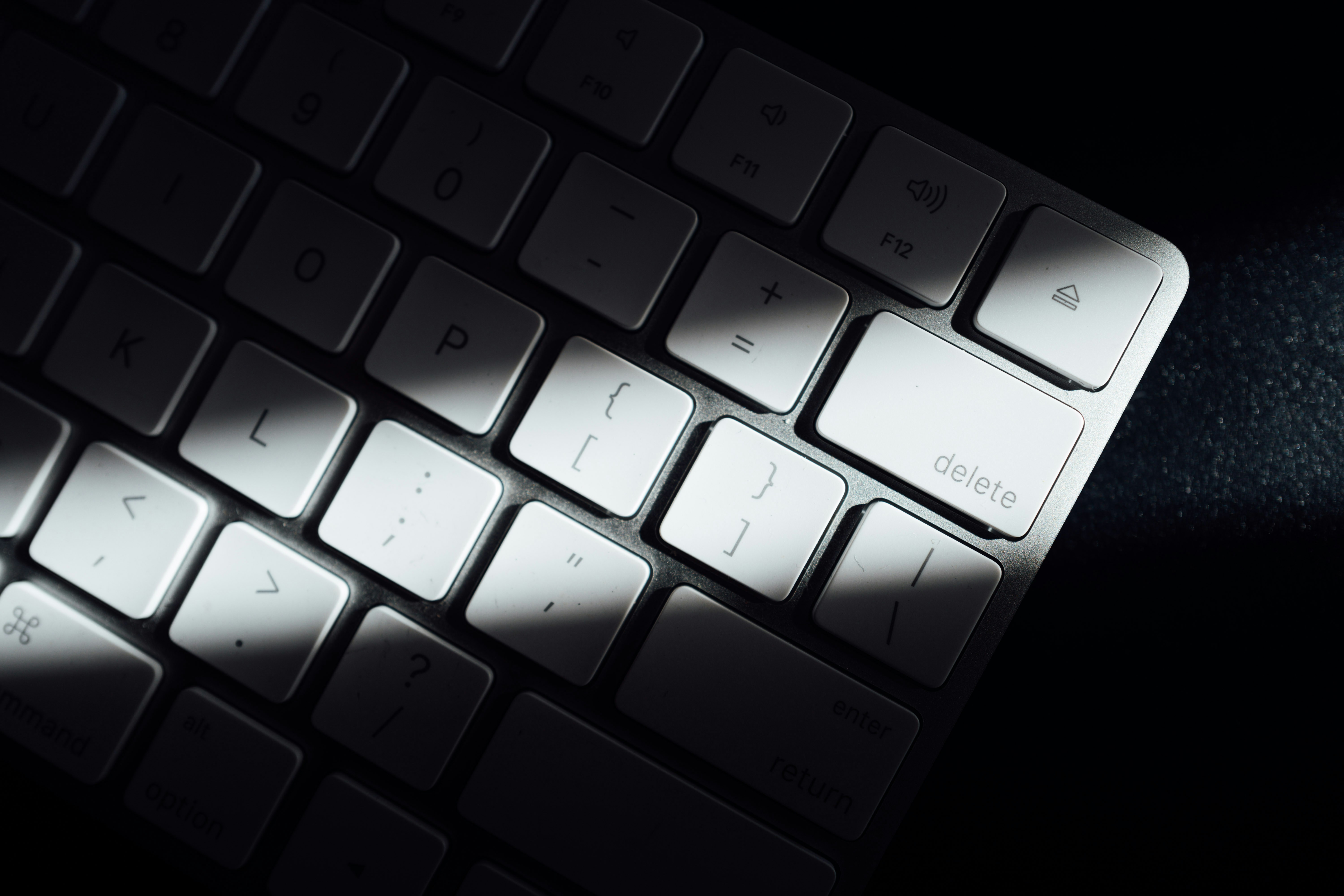 Black and white computer keyboard photo – Free Keyboard Image on Unsplash