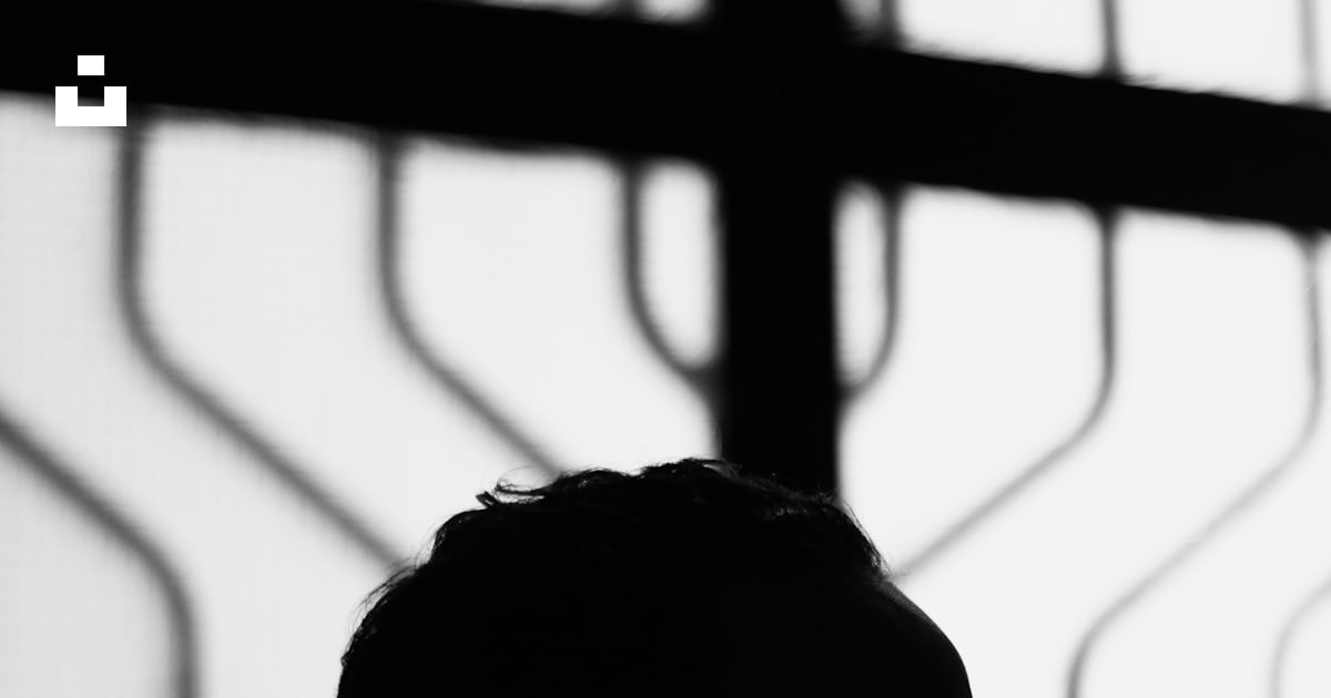 Man In Black Crew Neck Shirt Photo Free Portrait Image On Unsplash