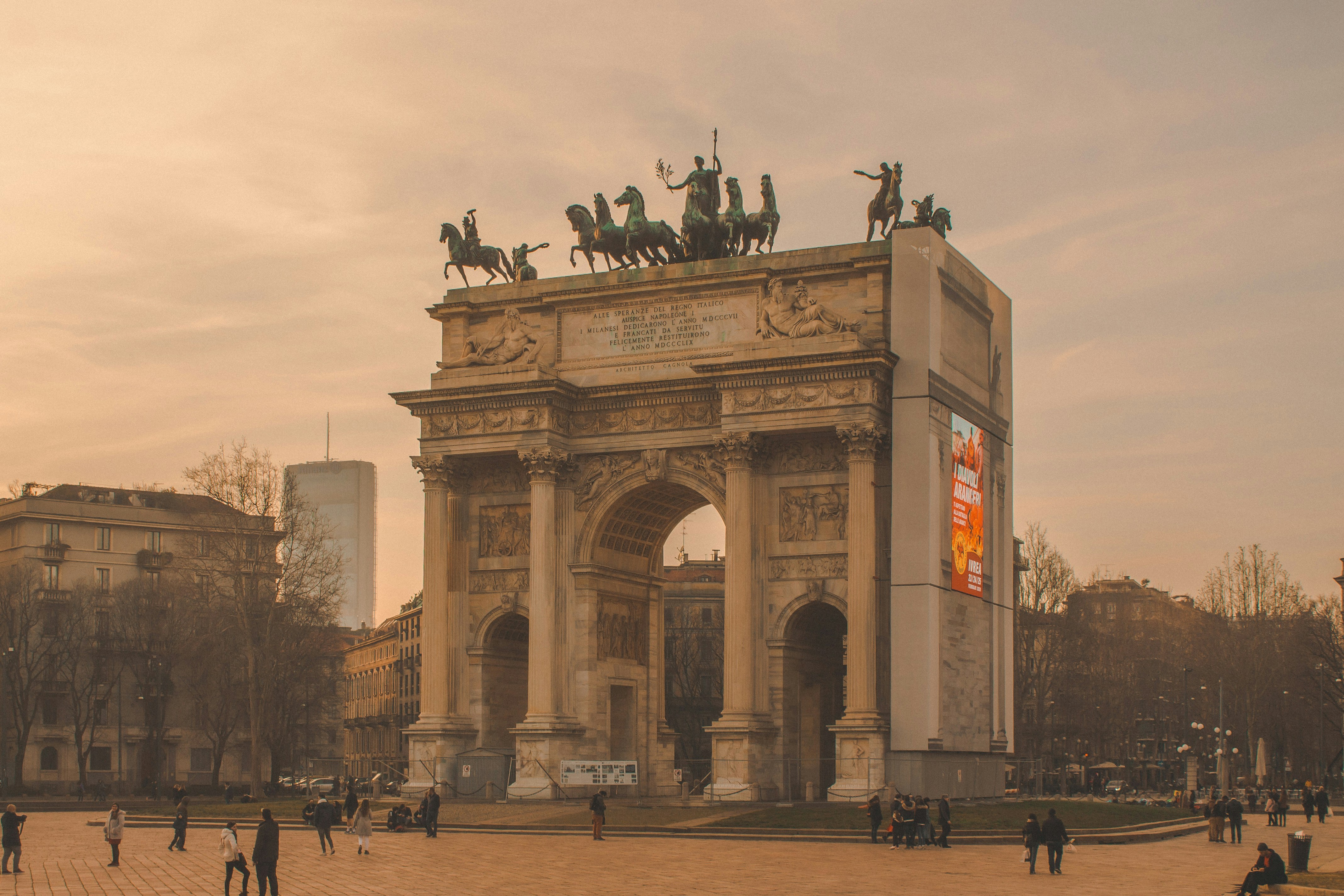 Triumph Arch in the Warm Evening Light