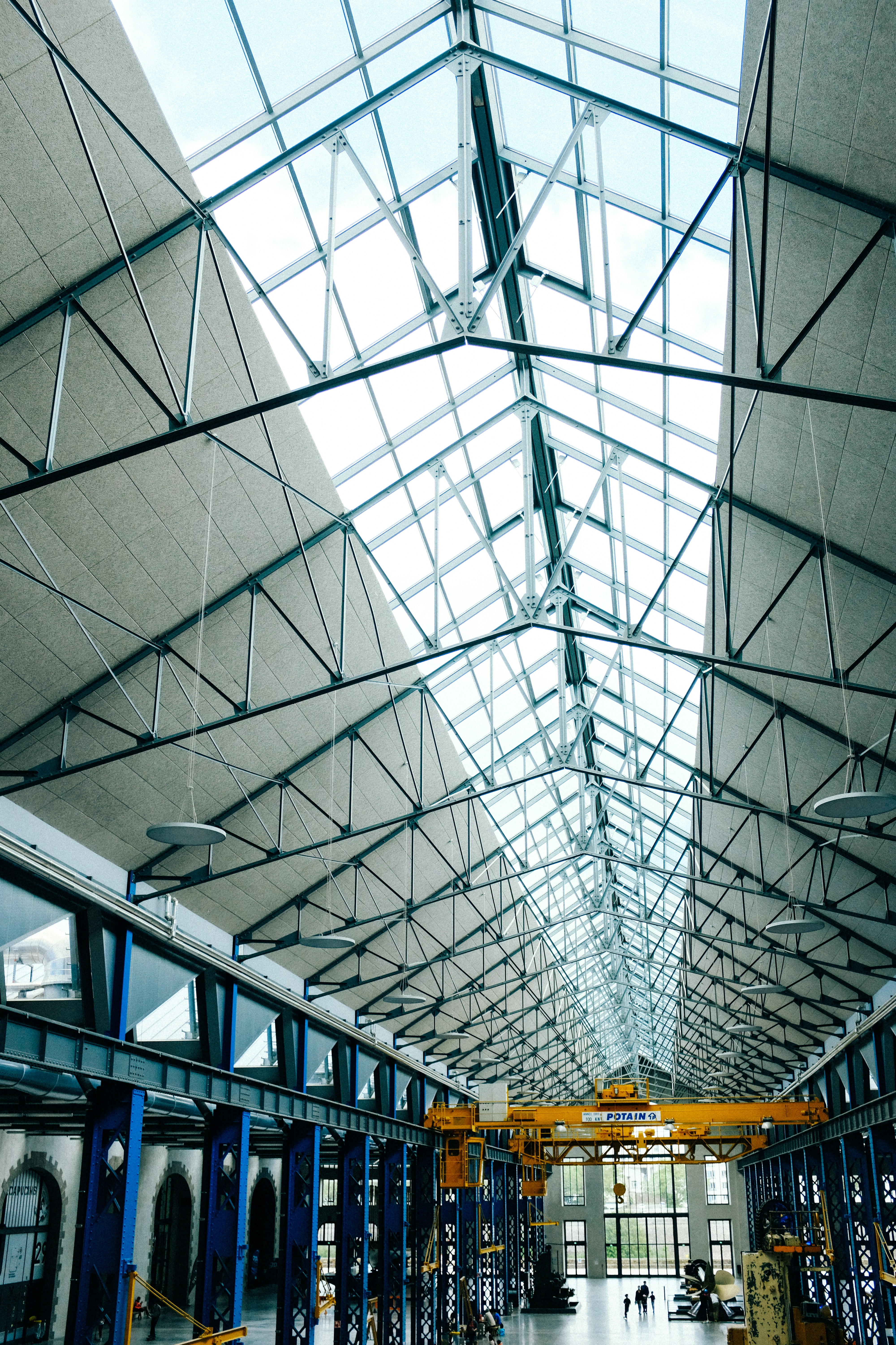 White and yellow metal frame photo – Free Architecture Image on Unsplash