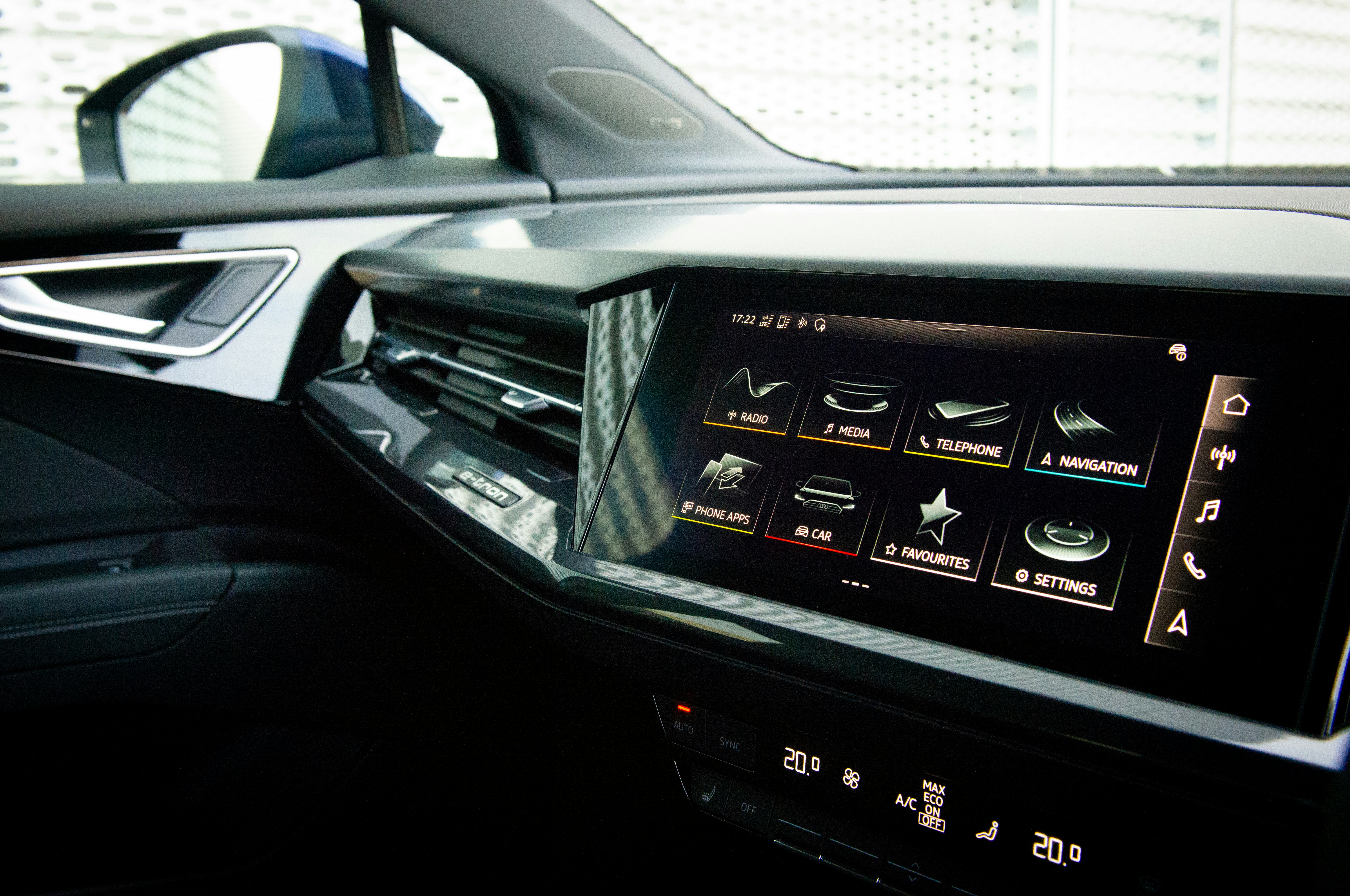 Audi Q4 E Tron Photos | Télécharger des images gratuites sur Unsplash