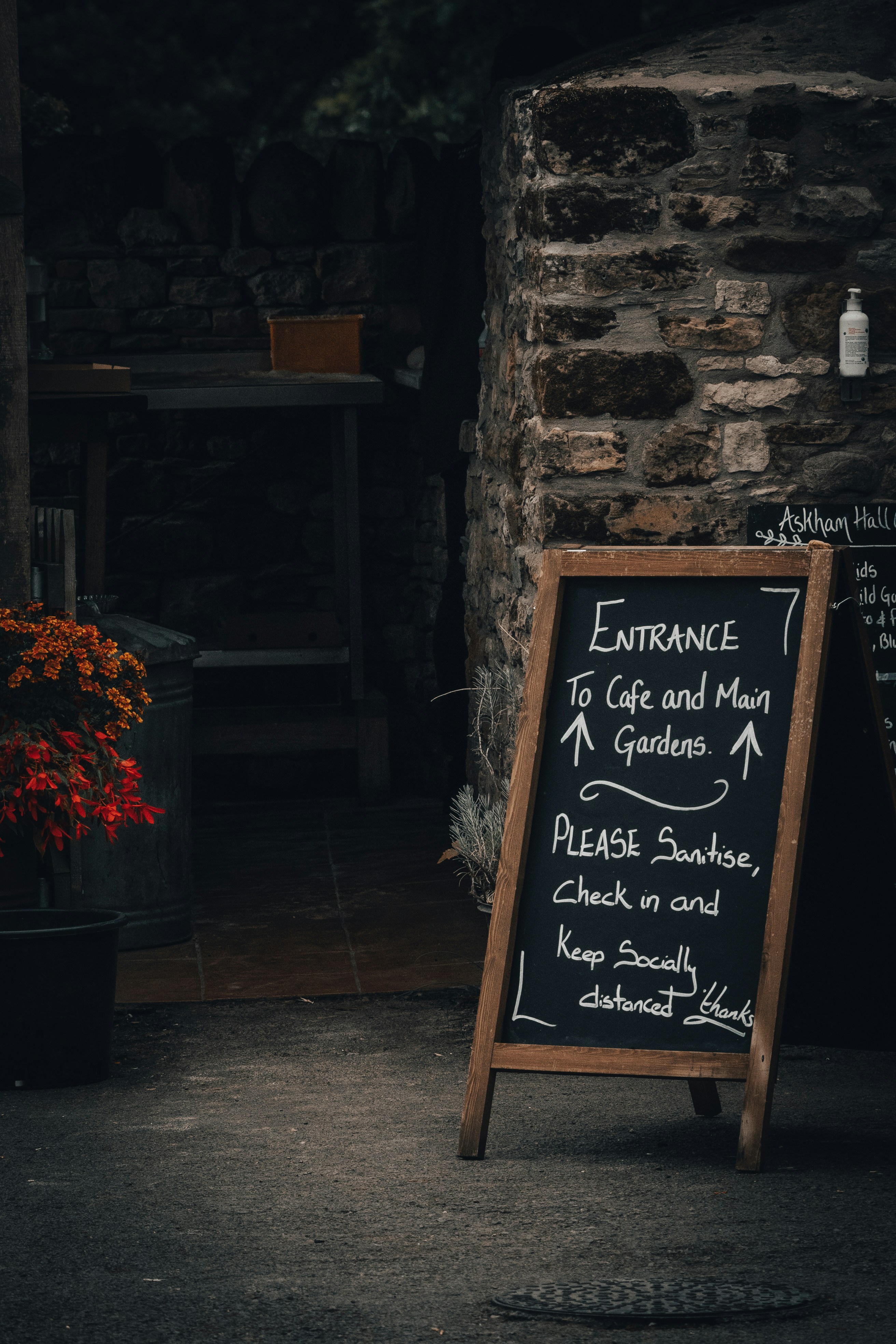 Chalkboard Guide at the Dim Cafe Entrance