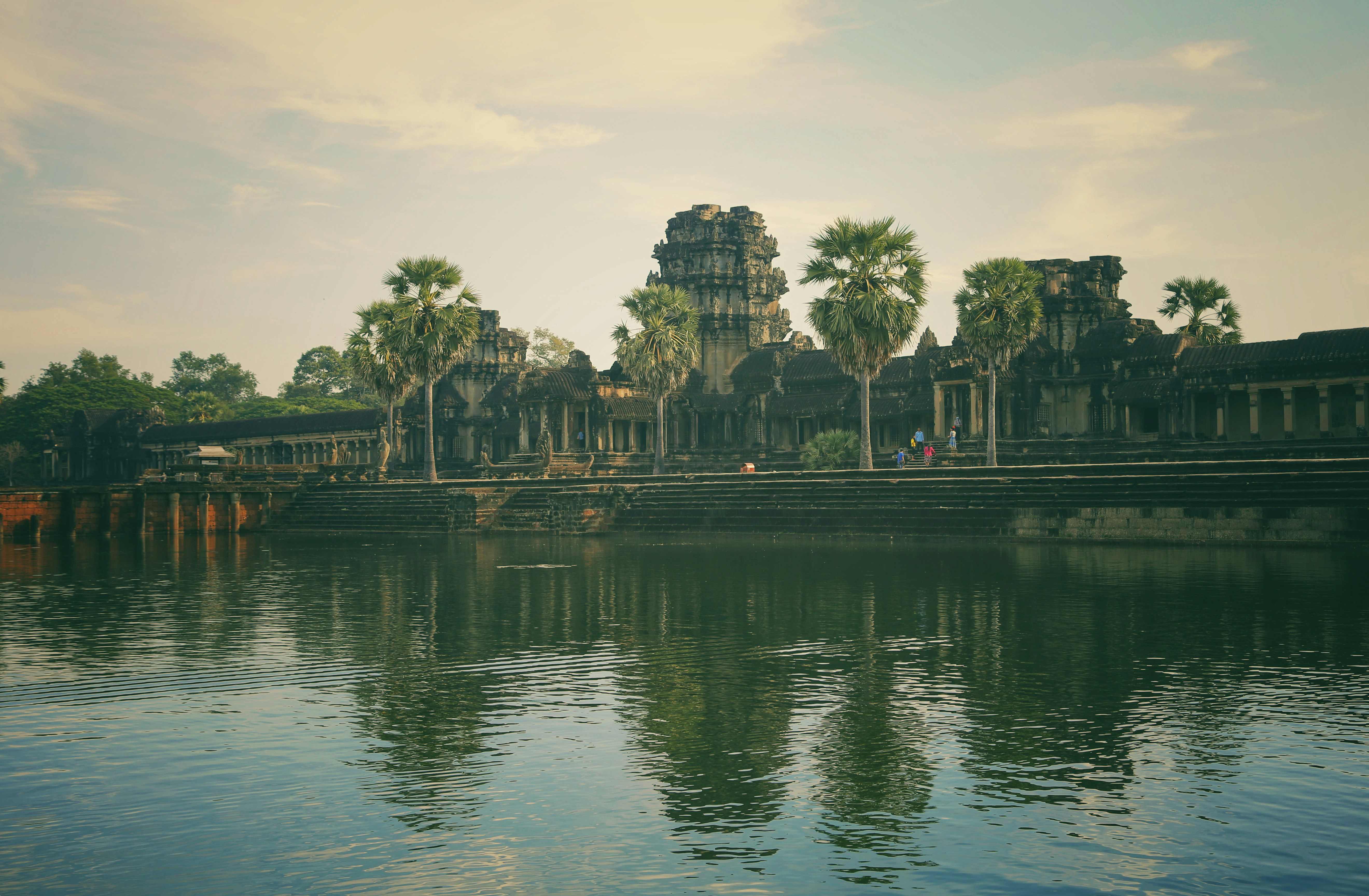 Body of water near trees and building during daytime photo – Free Siem ...