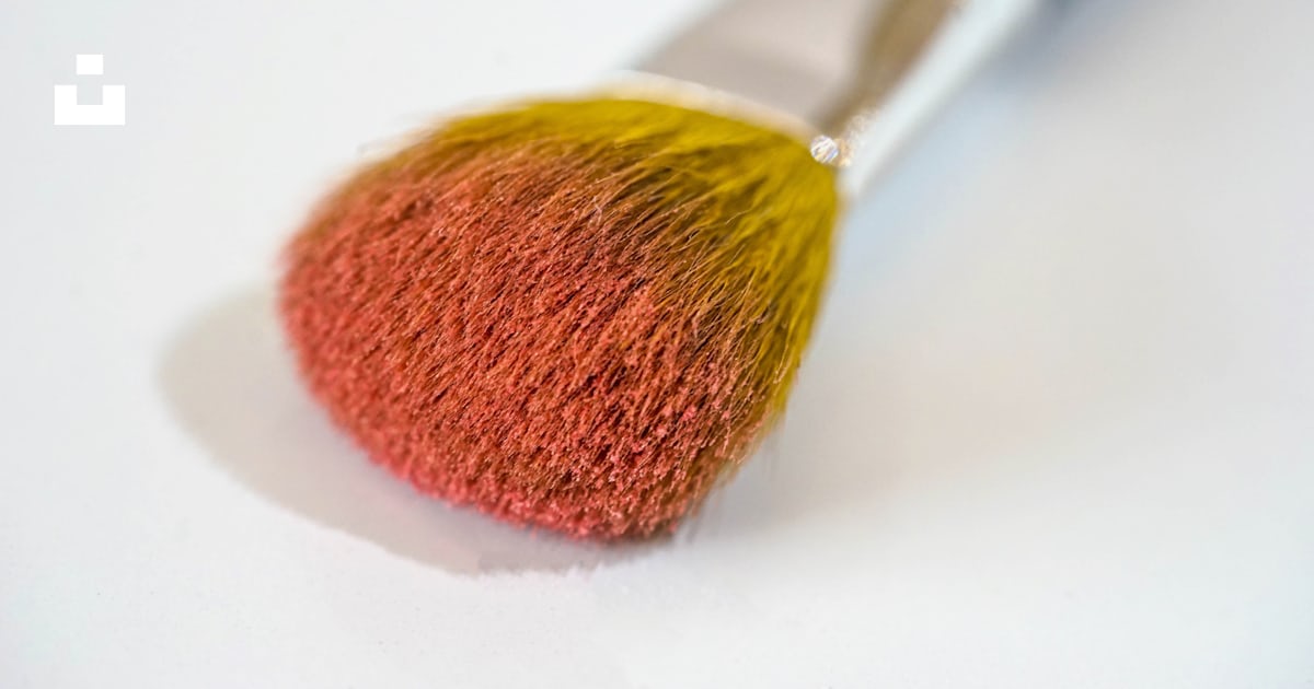 Brown And Silver Makeup Brush Photo Free Tool Image On Unsplash