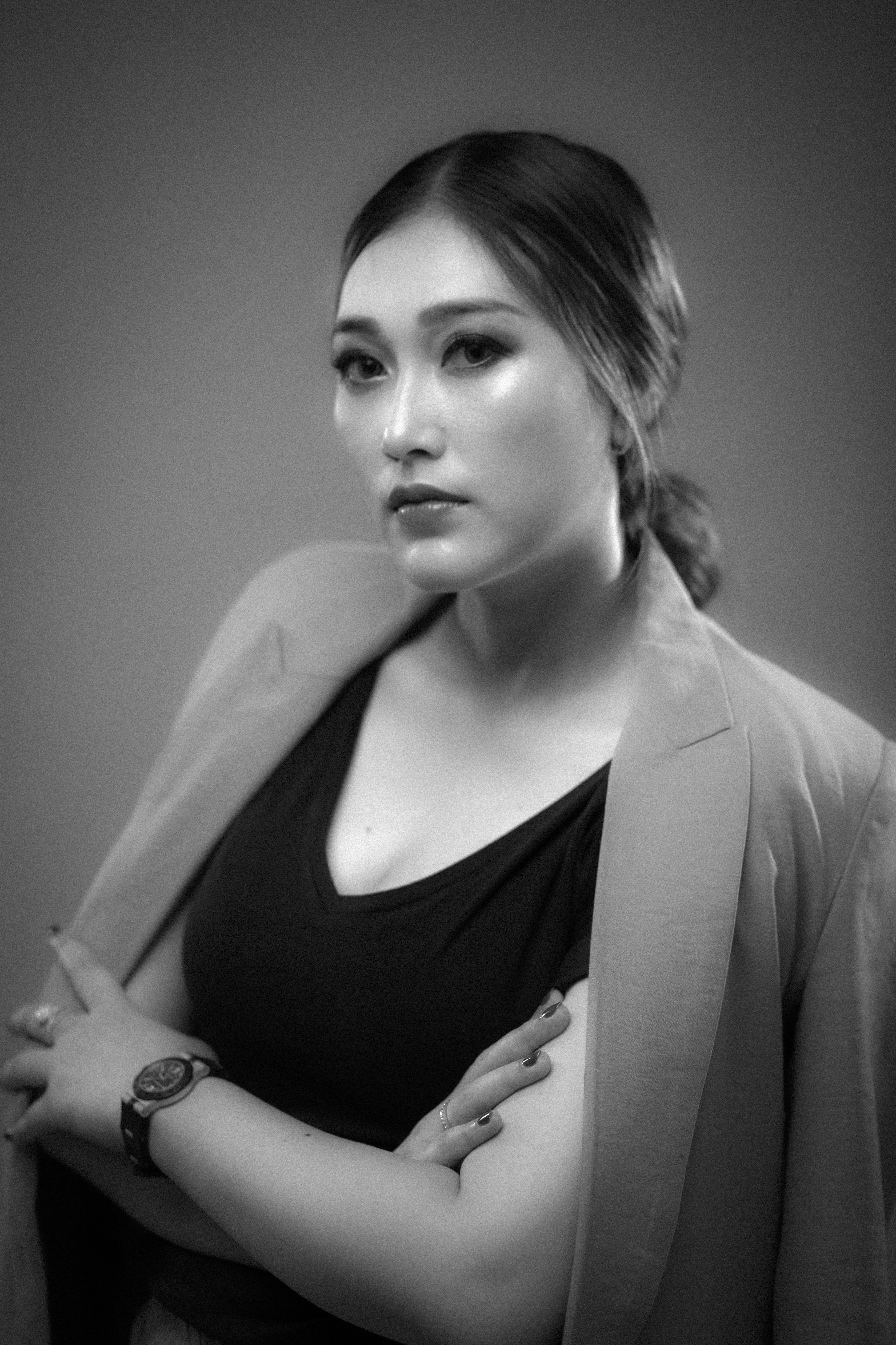 Noir Poise: Studio Portrait of Calm Confidence