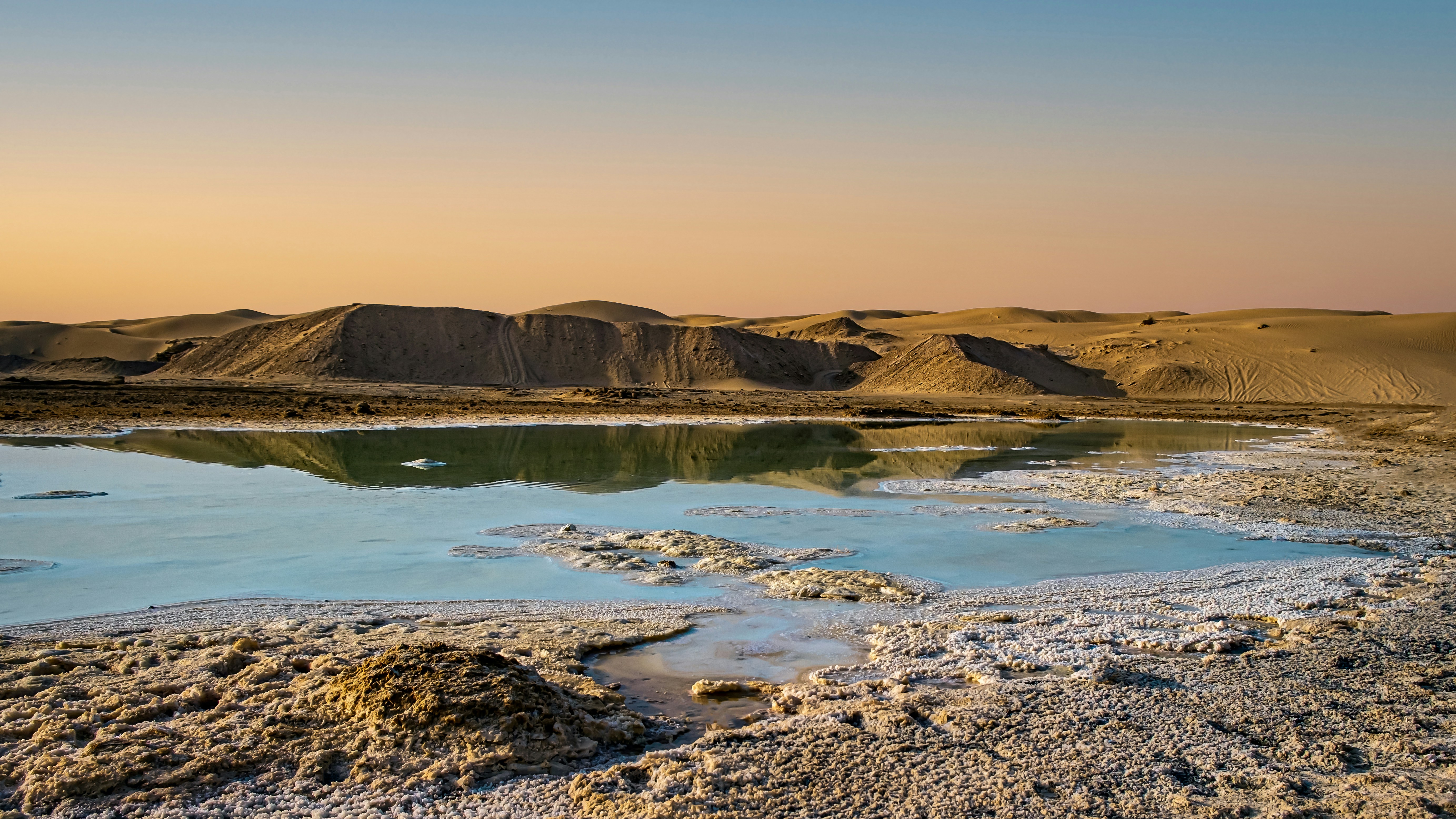 Image Al wathba salt lake (sabkha) - abu dhabi - emirats arabes unis ...