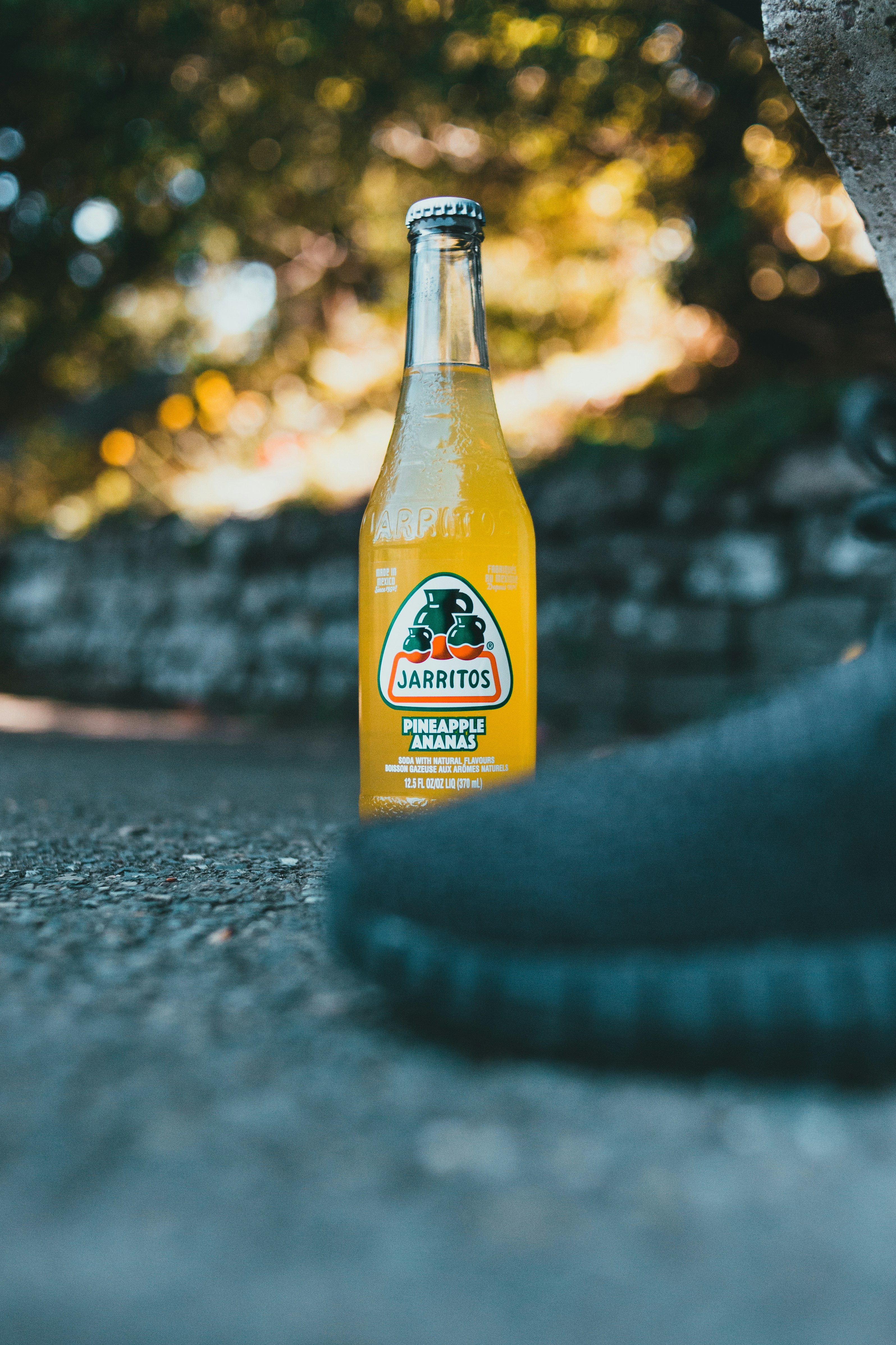 Jarritos Pineapple Sunset: A Bottled Moment on Rough Ground