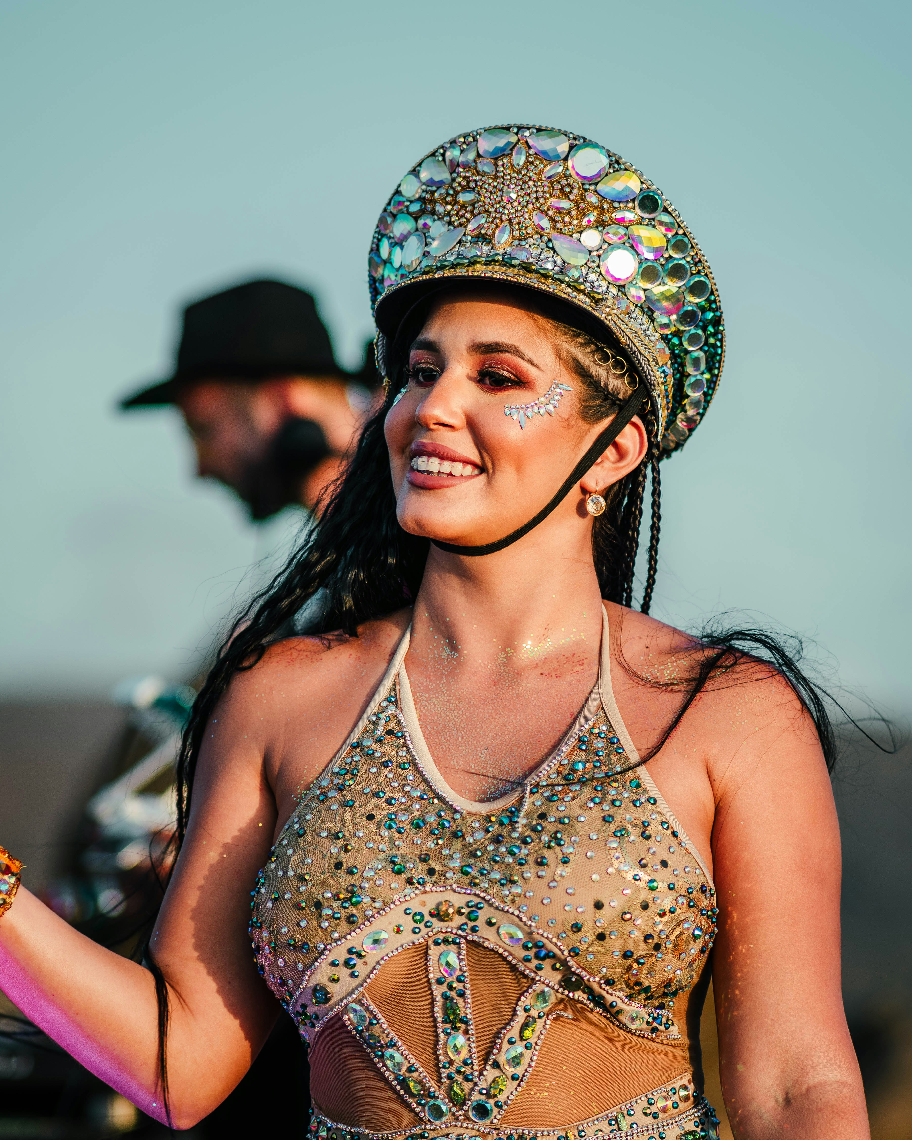 A woman in a bikini top and a hat photo – Free Aruba Image on Unsplash
