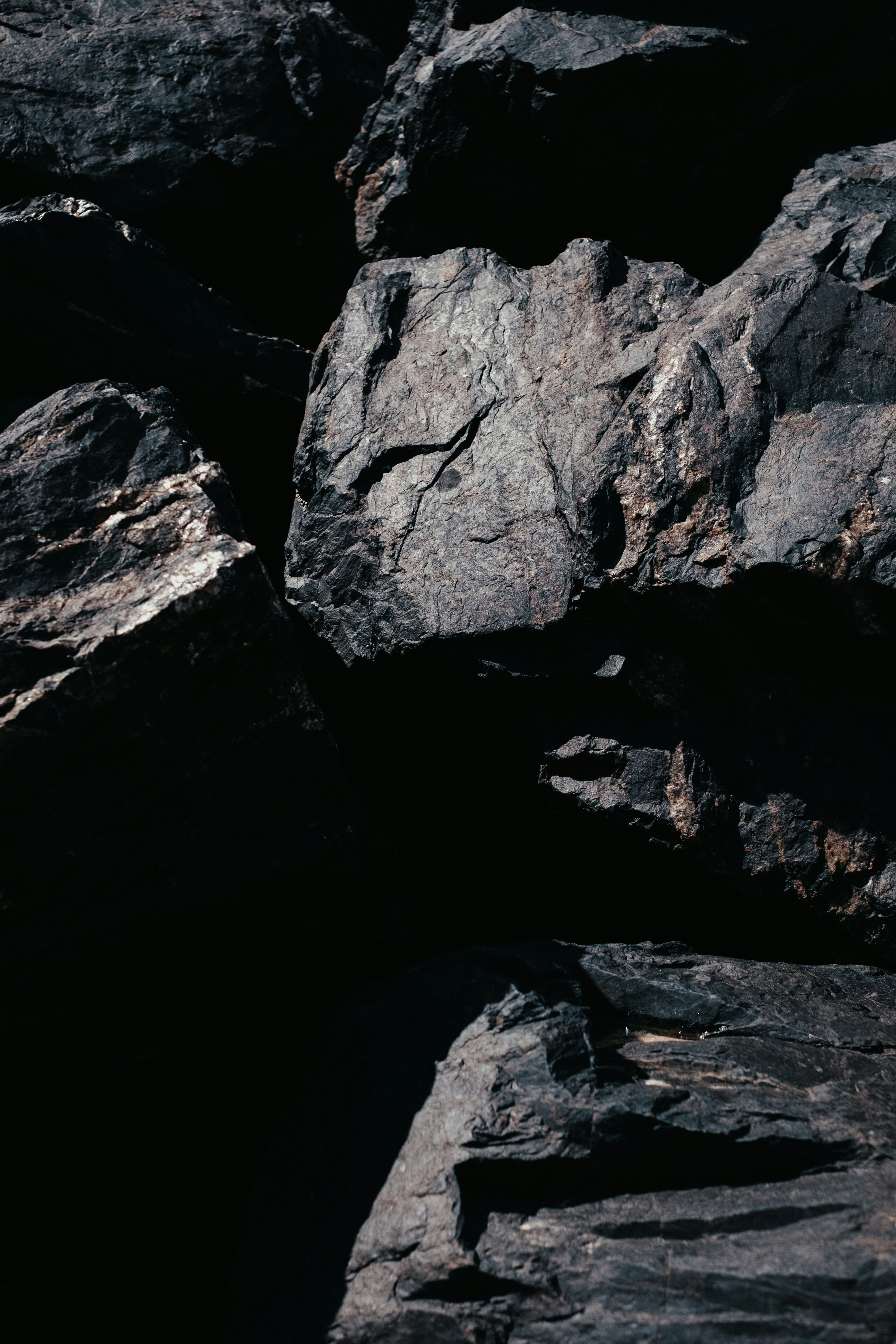 A black and white photo of some rocks photo – Free Rock Image on Unsplash