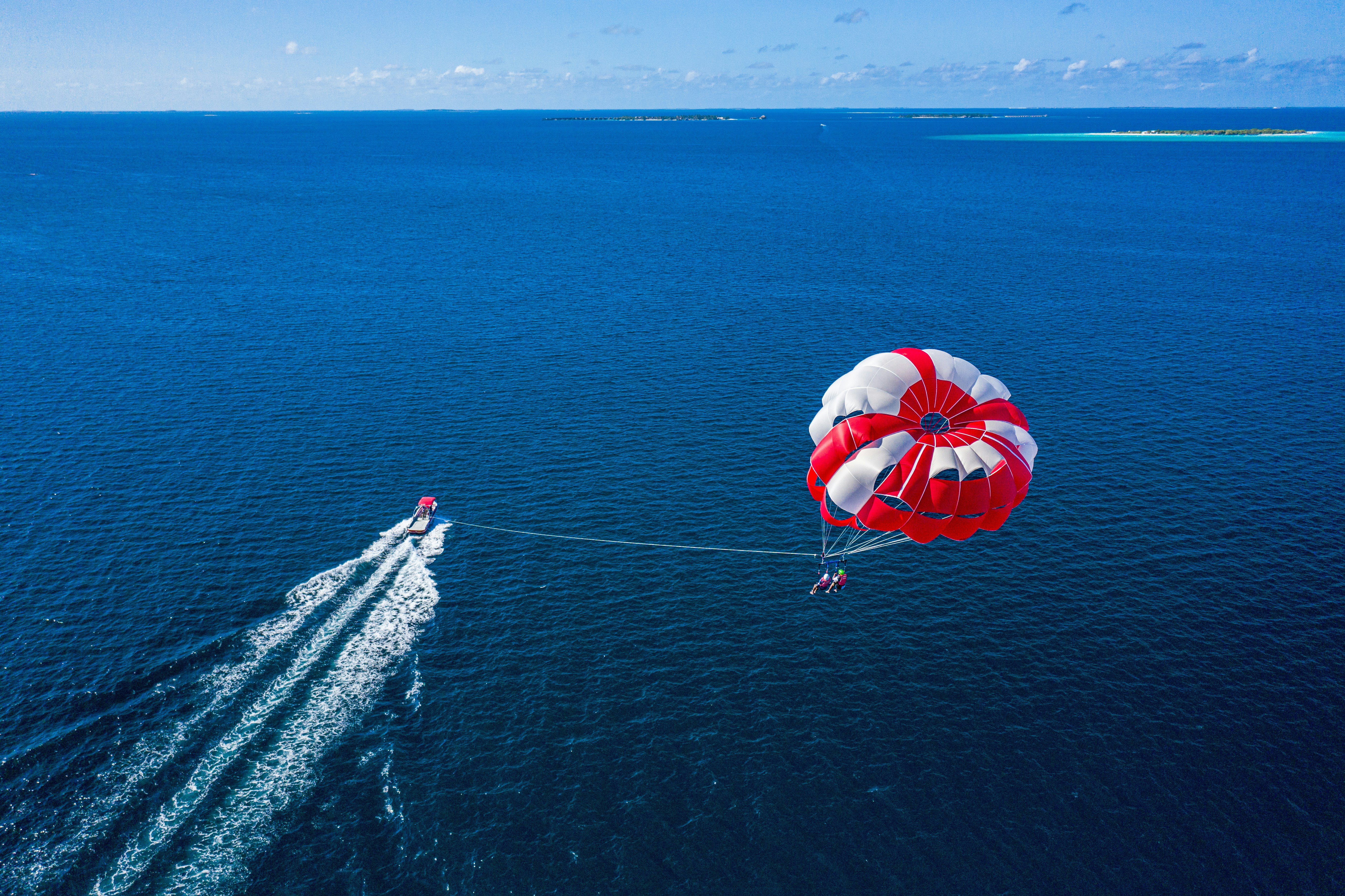 How High Does A Parasail Go ? Things You Must Know