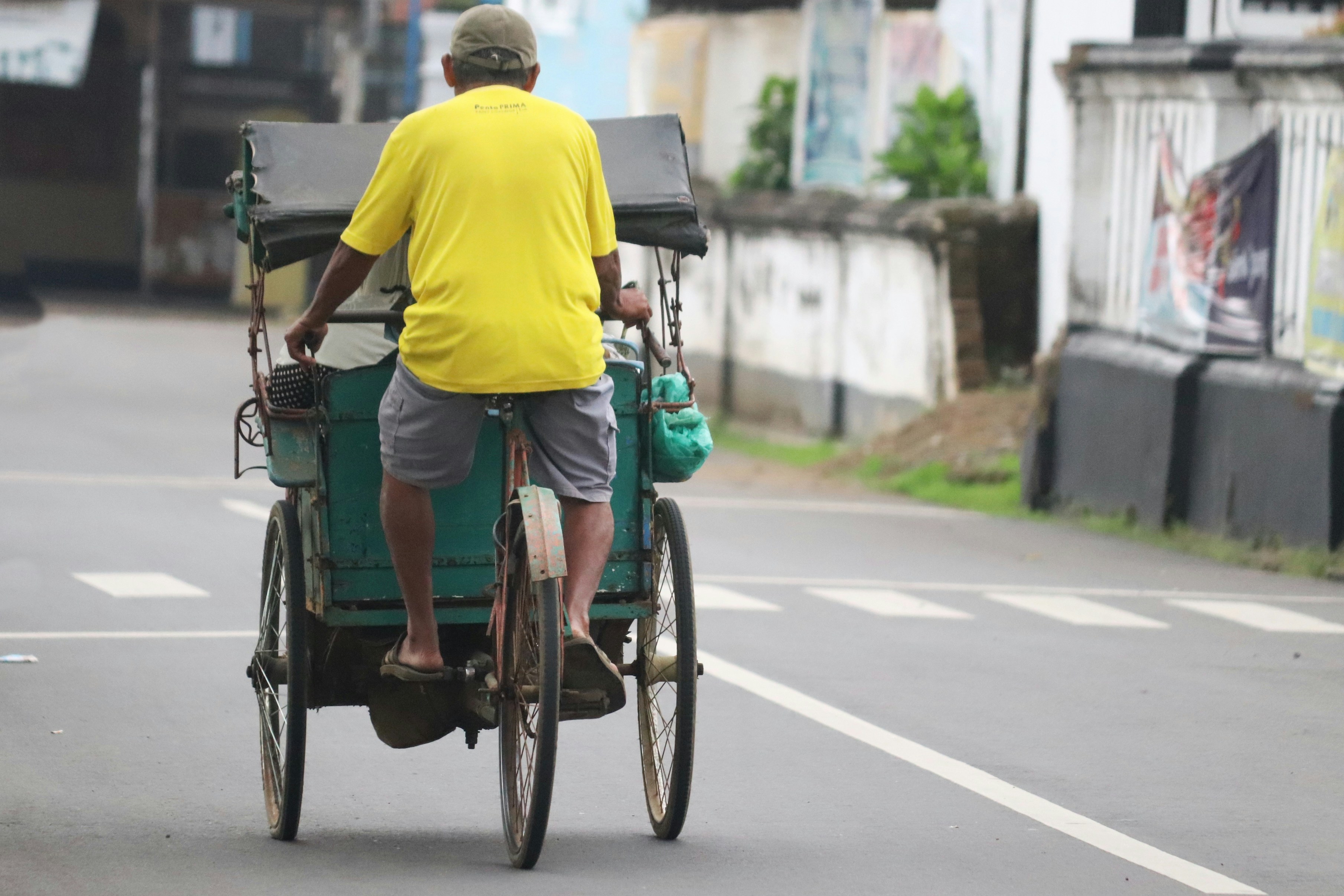 Becak Pictures | Download Free Images on Unsplash