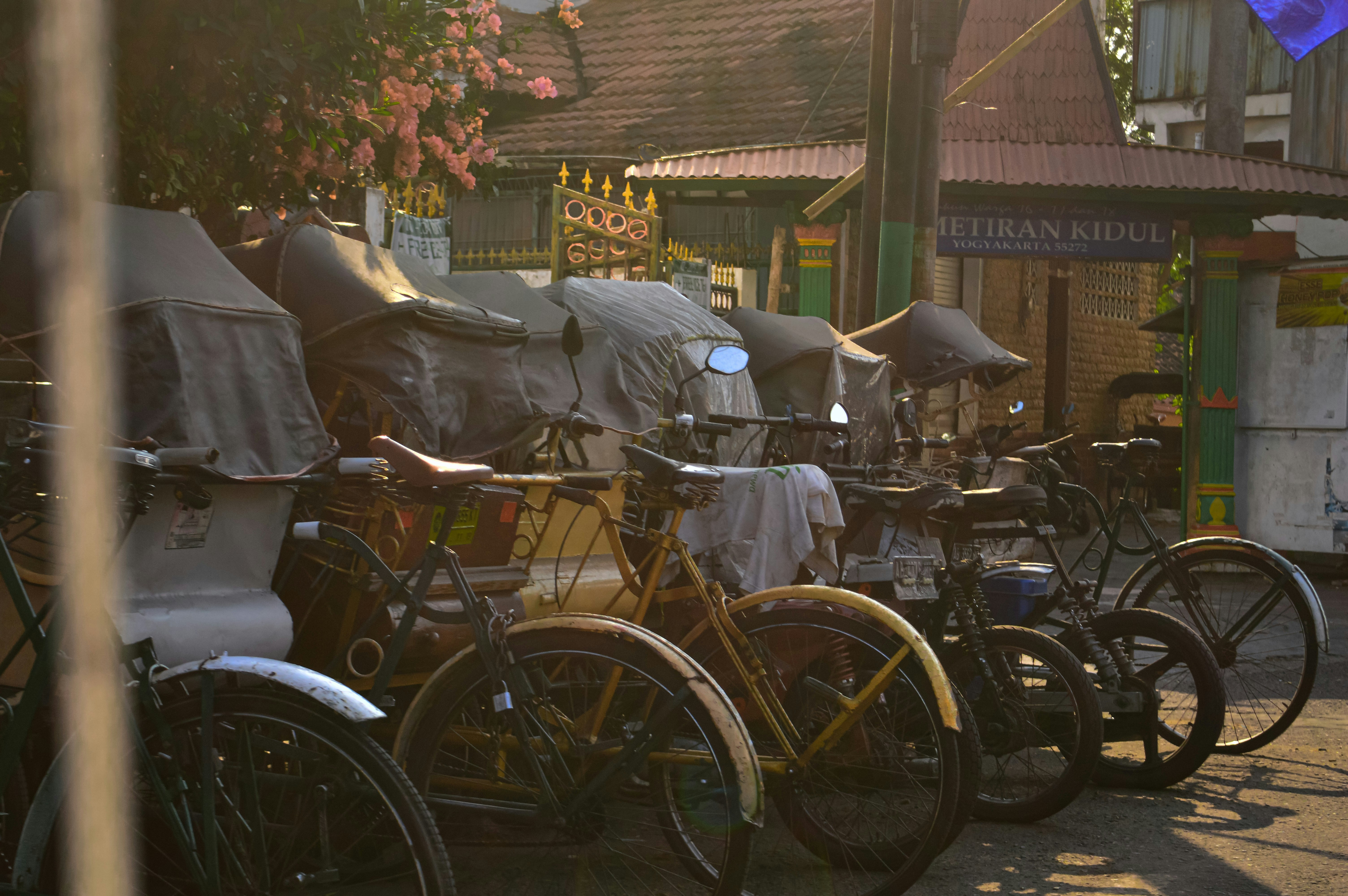 Pedicab or in Indonesian is Becak, a three-wheeled mode of transportation. One wheel at the back and a pair of wheels at the front. Becak is an exotic vehicle that can be a comfortable and inexpensive option for visitors to the city of Gudeg.