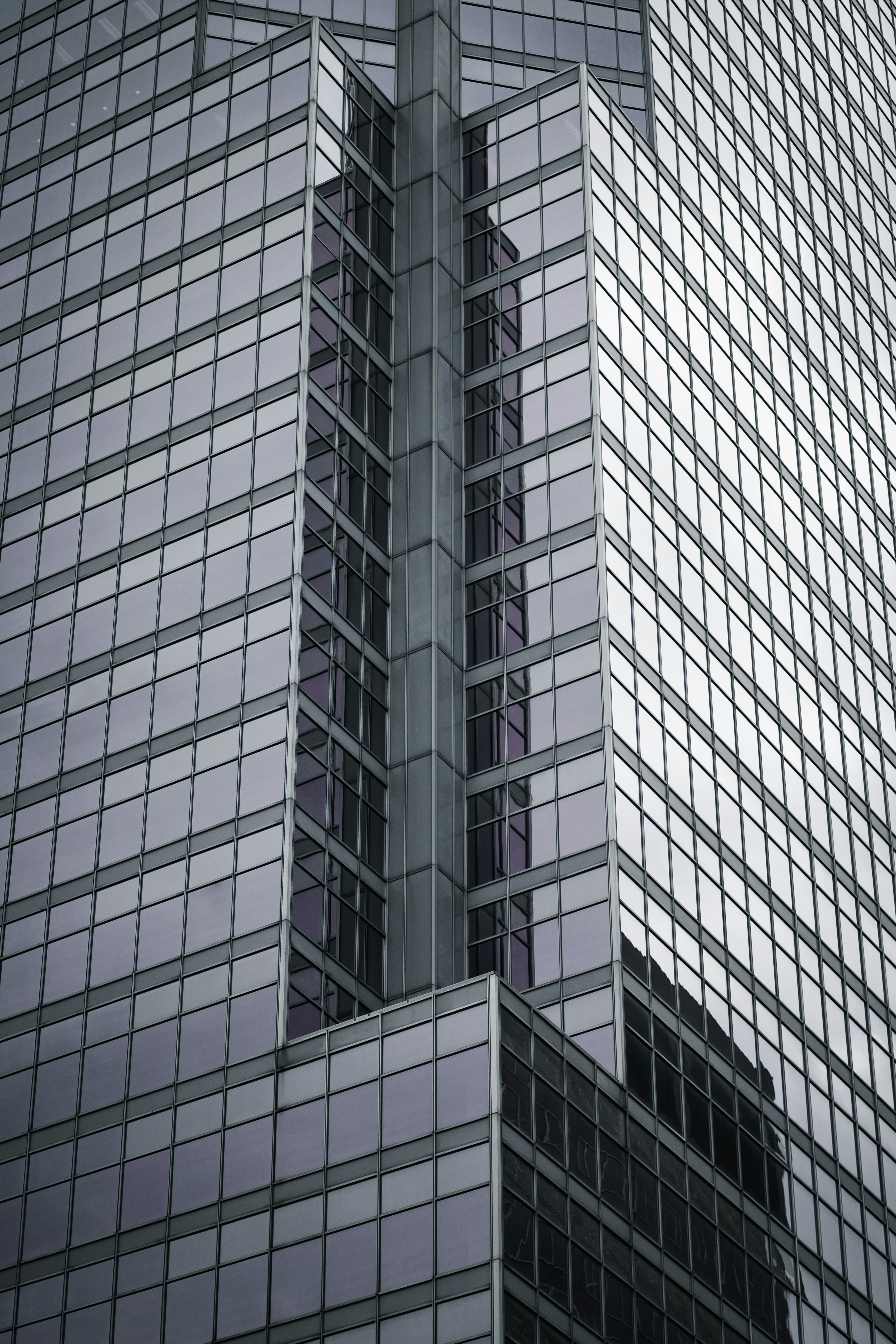 A tall building with a cross on the top of it photo – Free Office ...