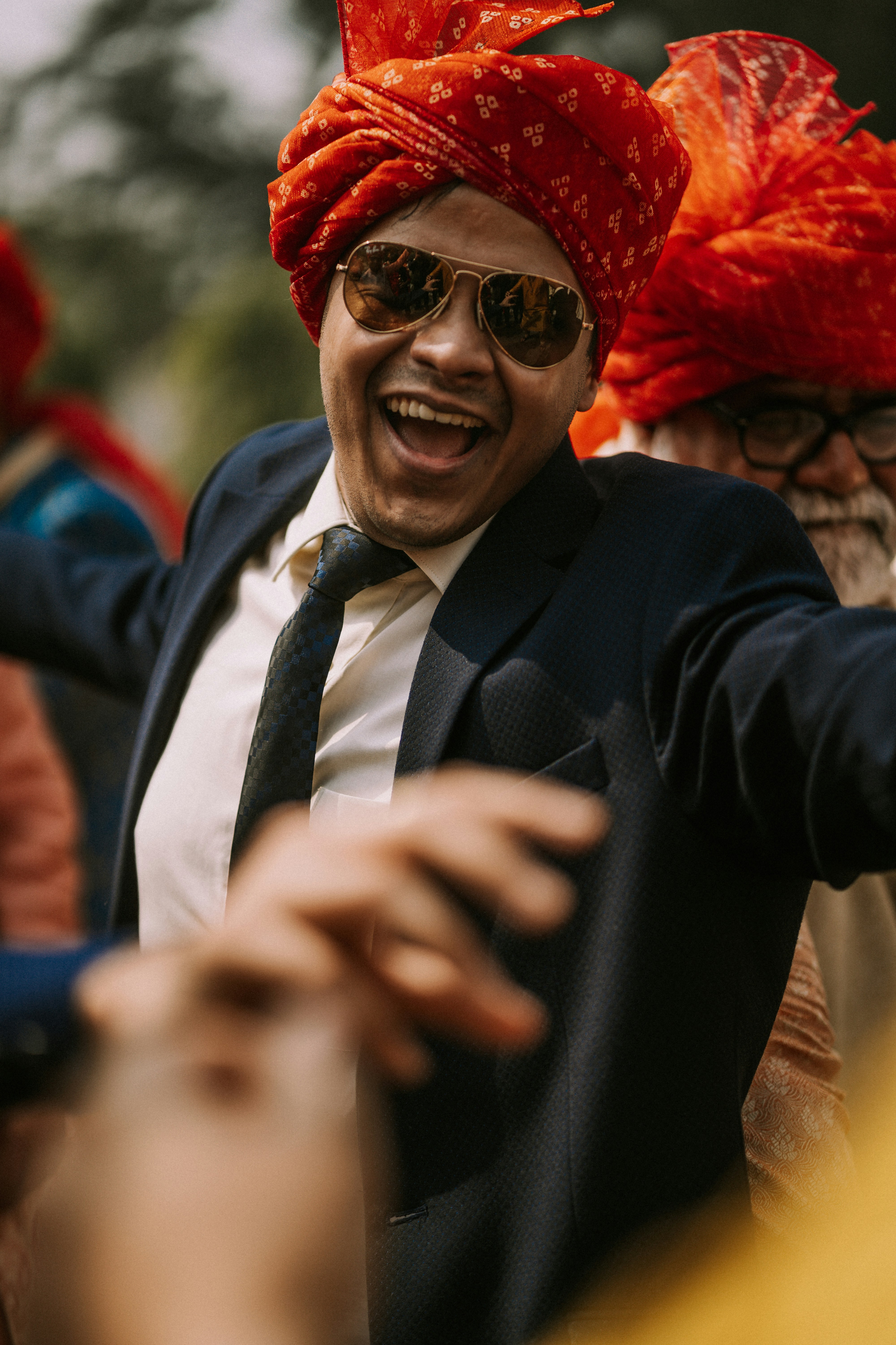 A man wearing a red turban and sunglasses photo – Free West bengal ...