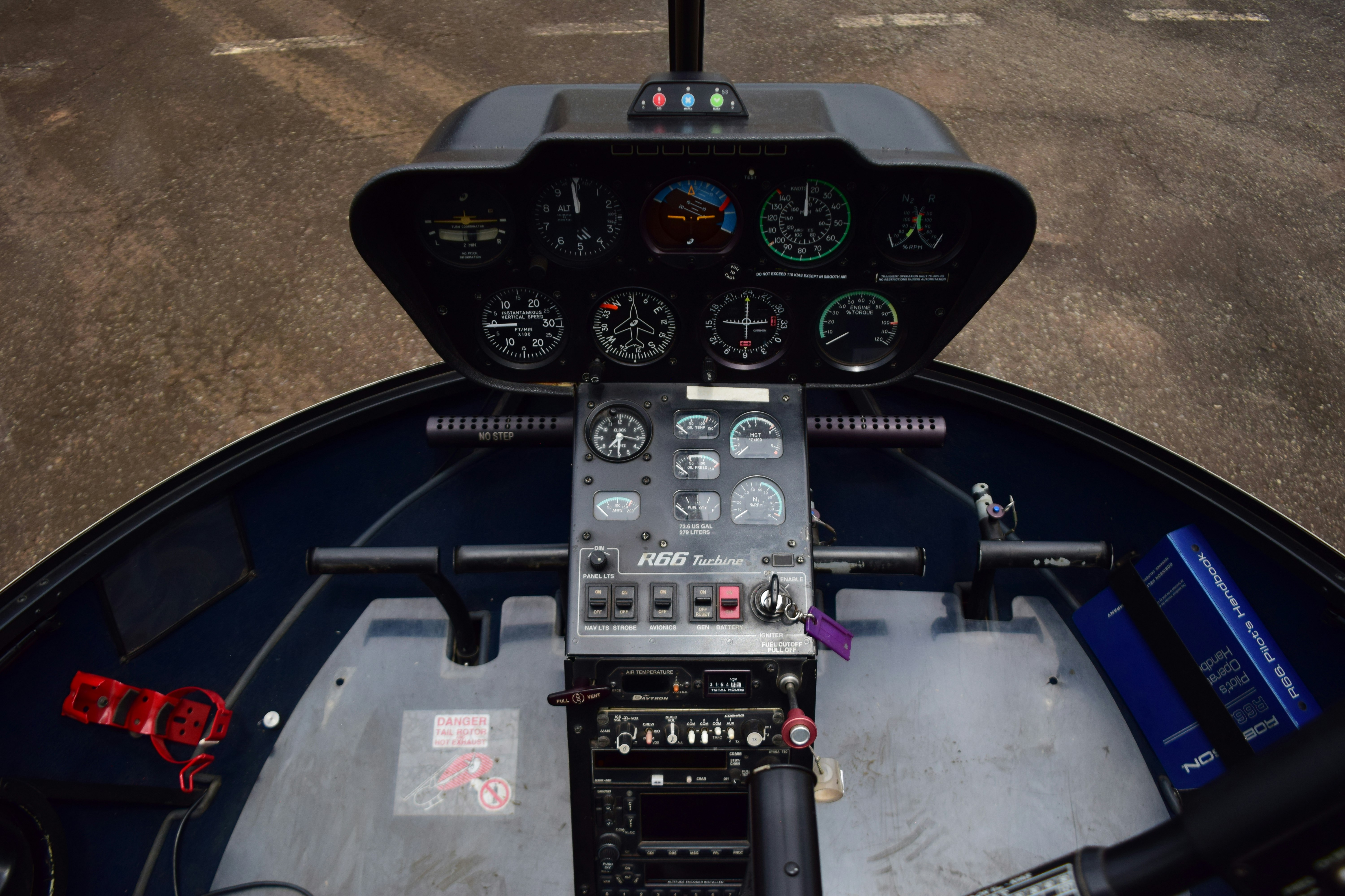 The cockpit of a small airplane with a lot of instruments photo – Free ...
