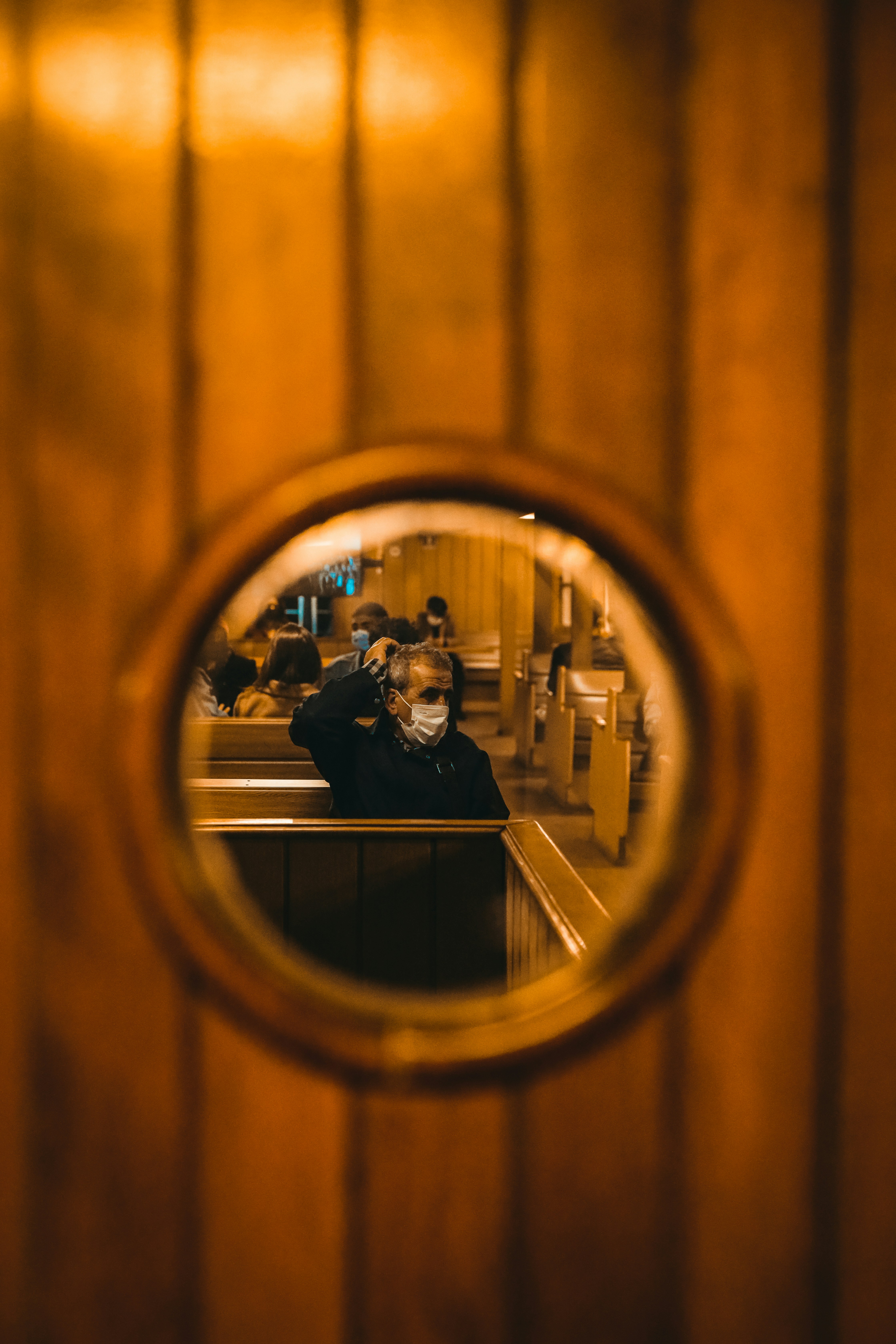 A reflection of a person in a mirror photo – Free Human Image on Unsplash