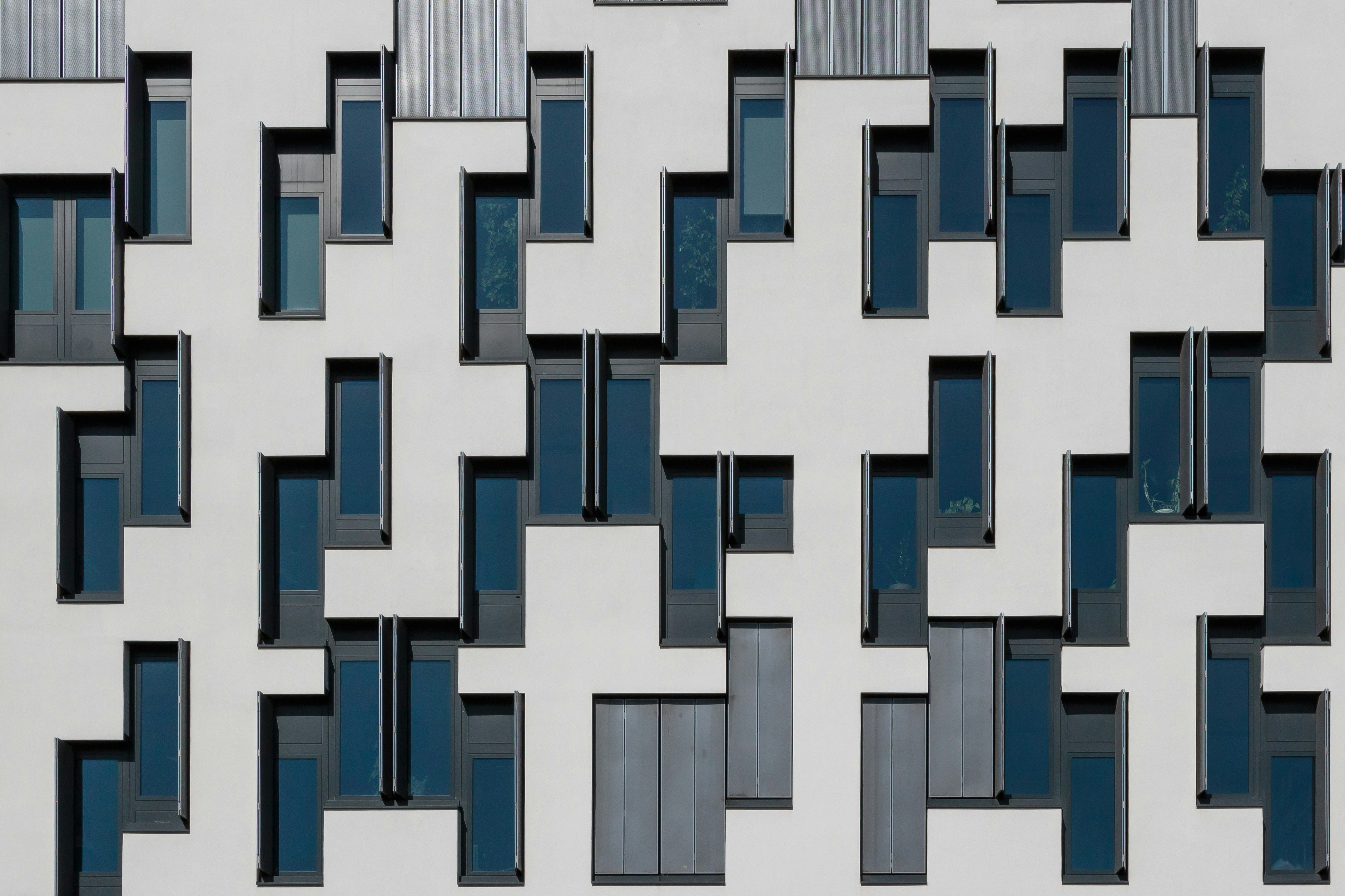 a piano in front of a buildingLuca Nicoletti