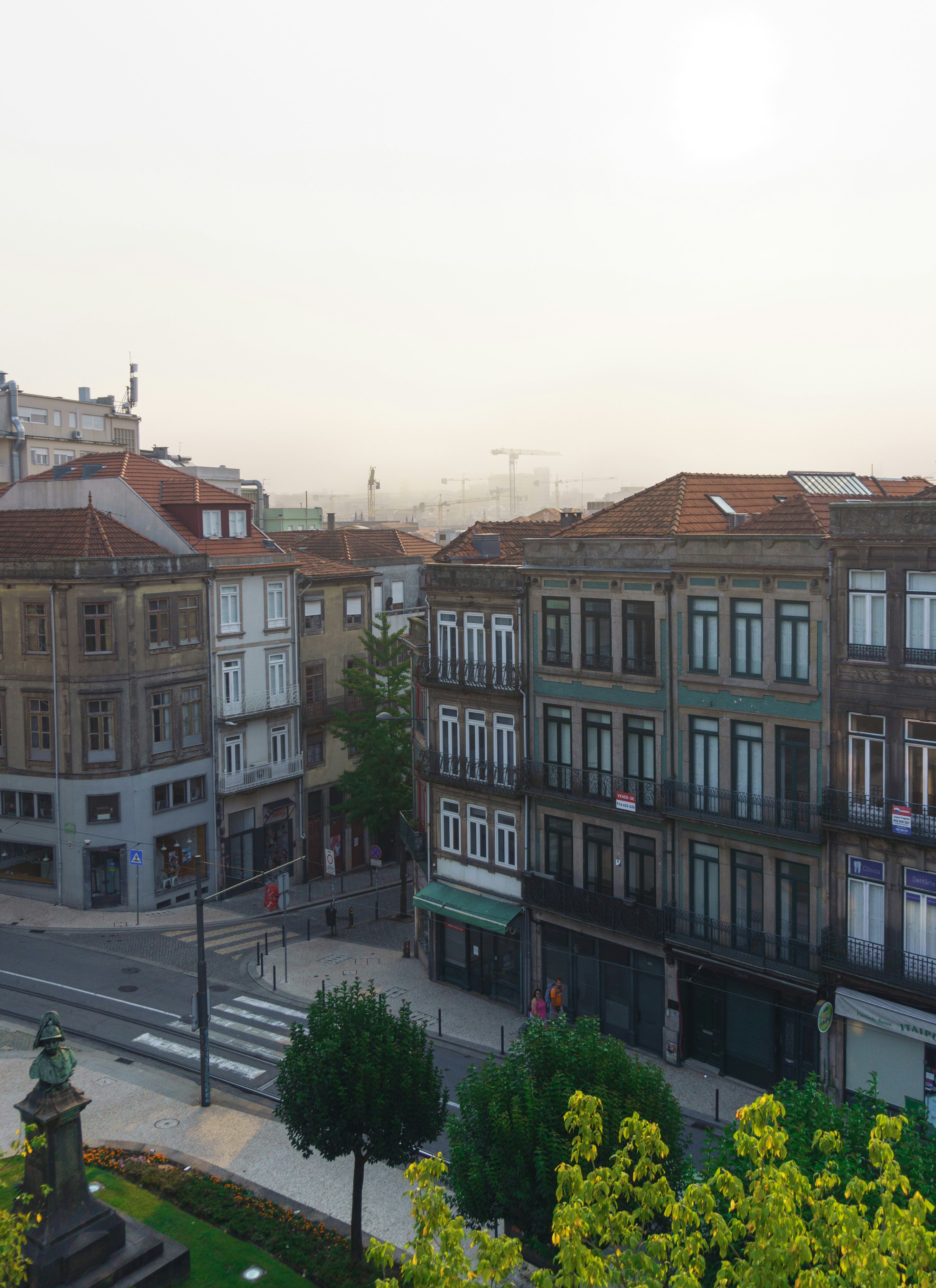 A view of a city street and buildings photo – Free Porto Image on Unsplash
