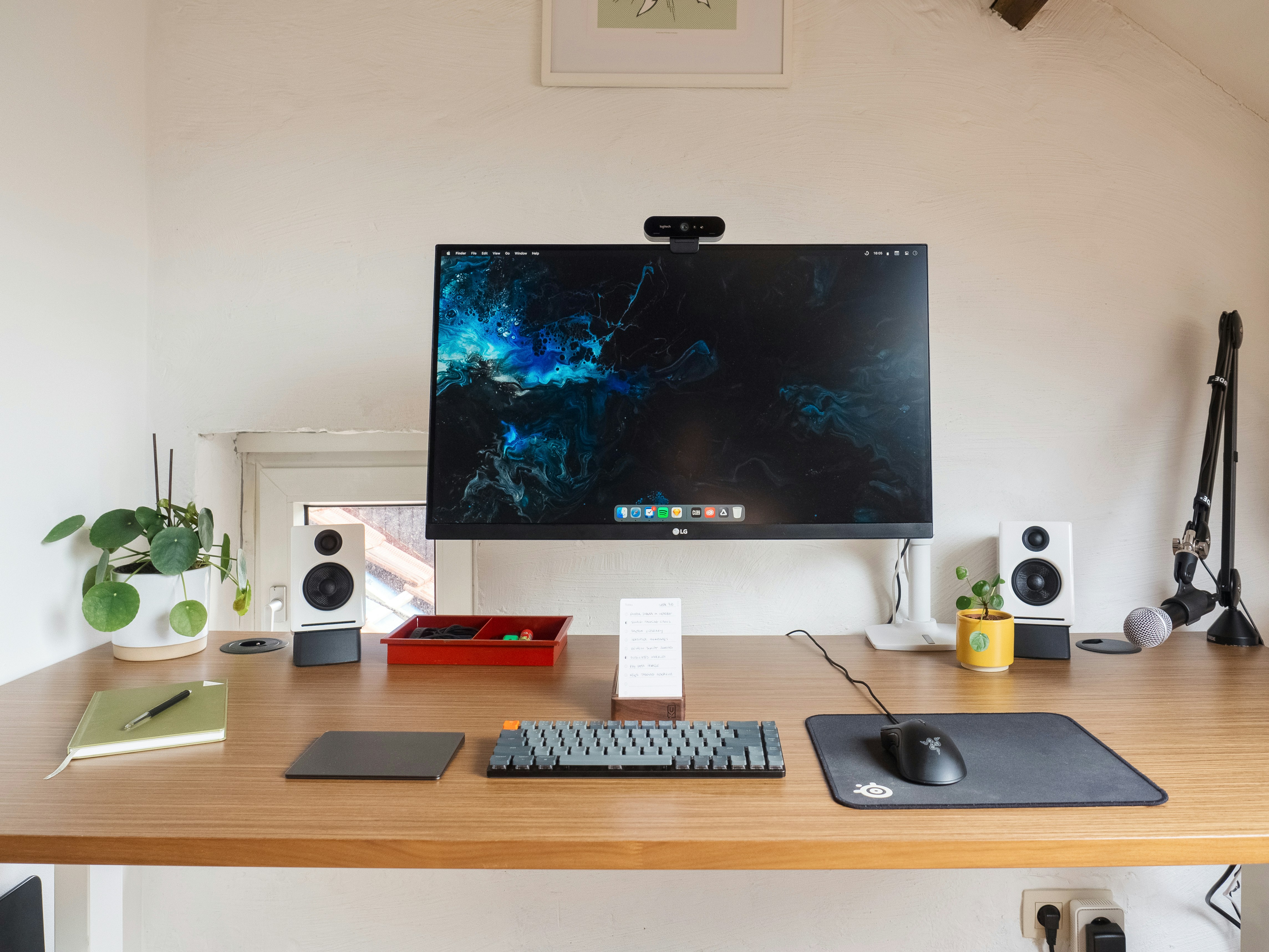 A computer monitor sitting on top of a wooden desk photo – Free Gent ...