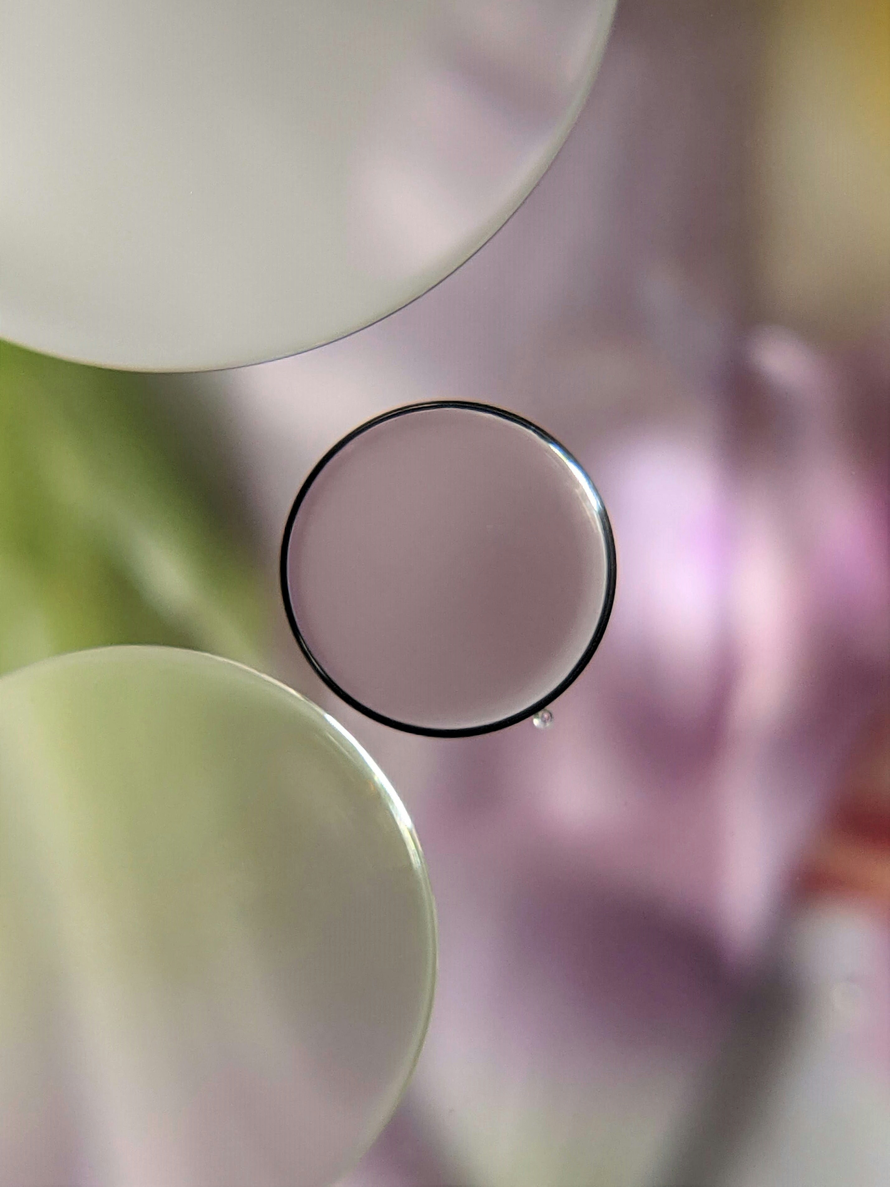 A close up of a white object with a blurry background photo – Free Oil ...
