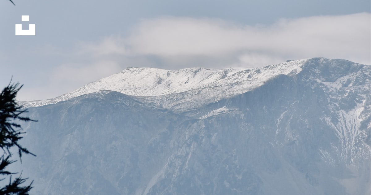 雪山を遠くから眺めるの写真 Unsplashの無料シュネーベルク写真