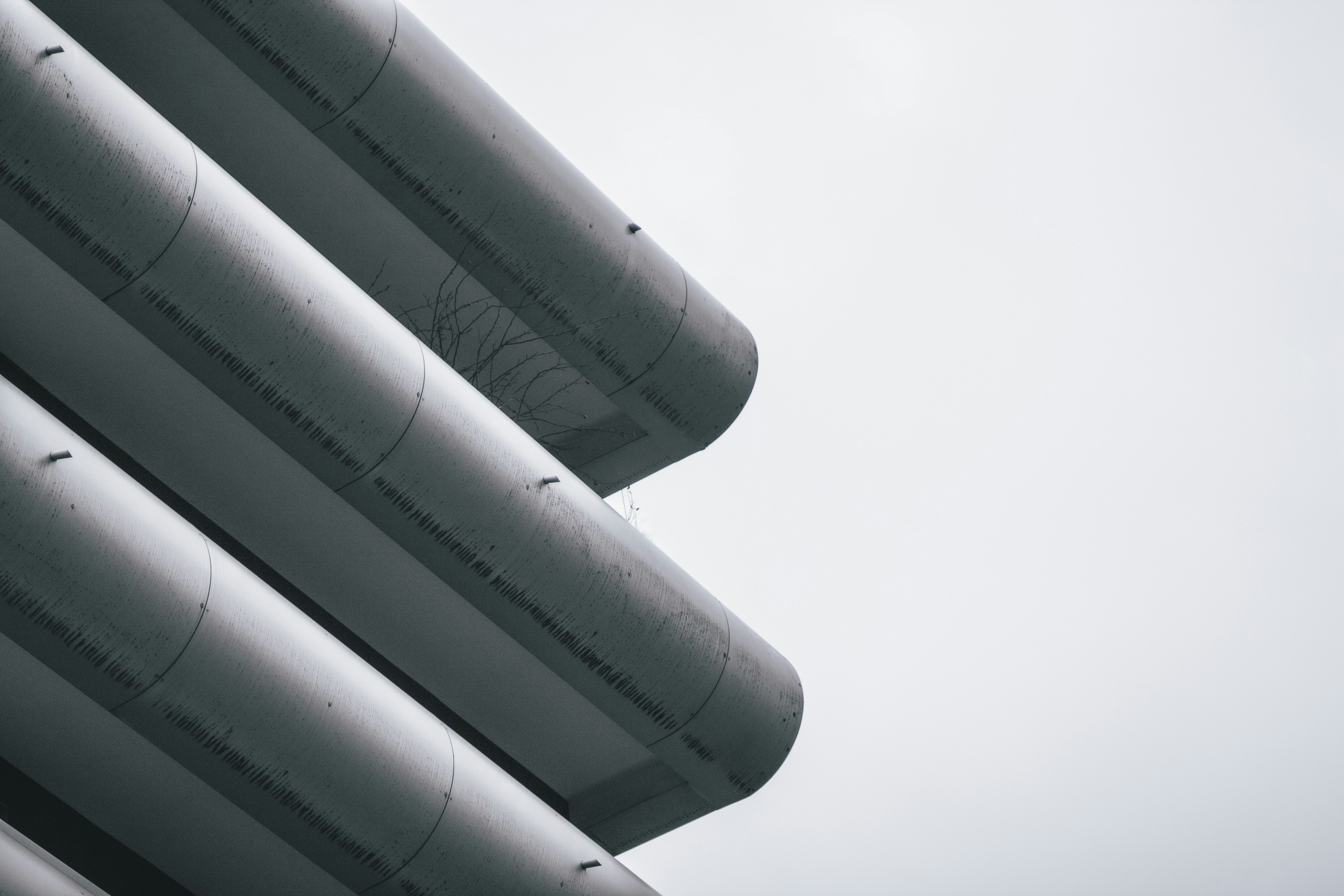A close up view of the back of an airplane photo – Free Paris france ...