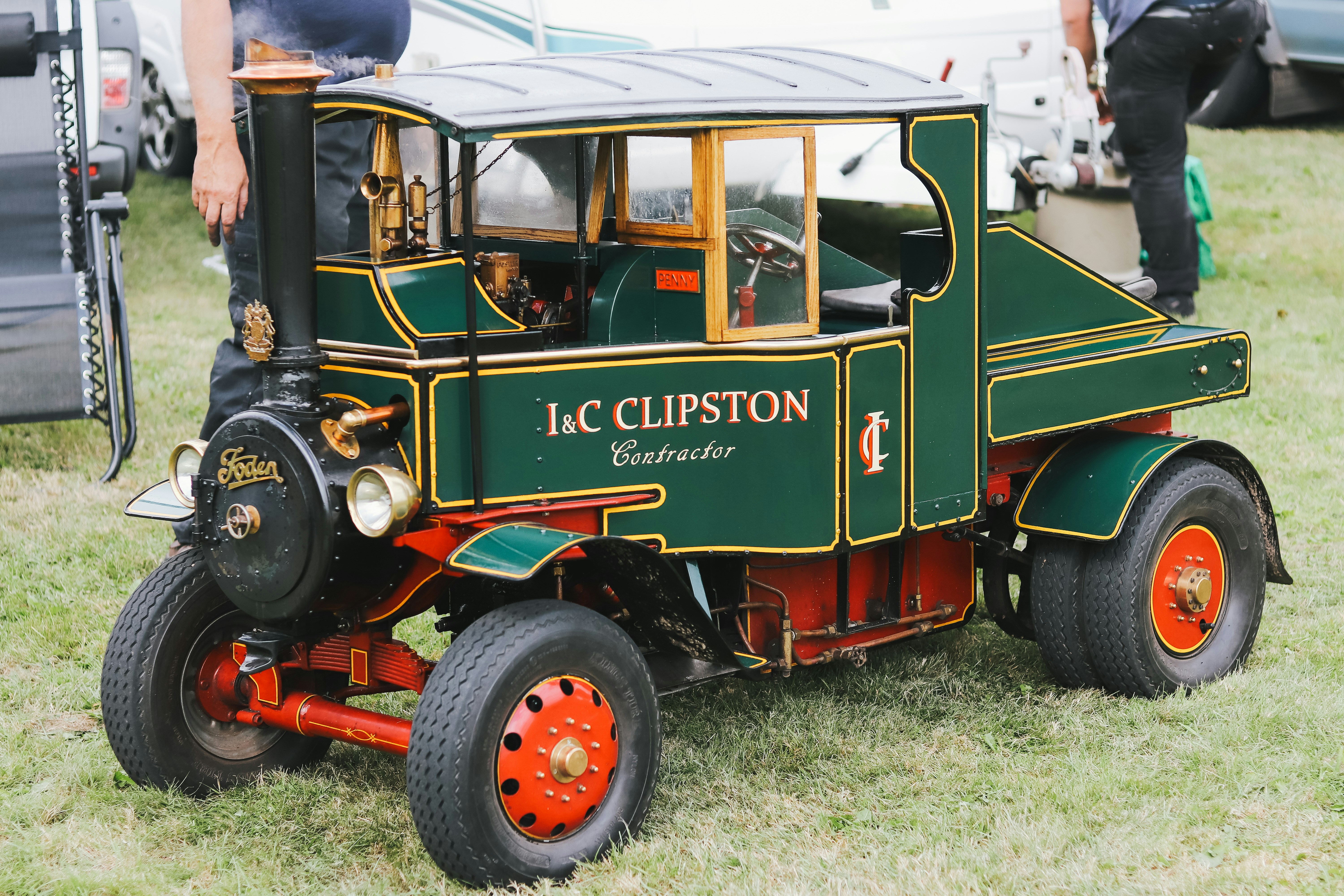 Miniature Steam Loco on the Grass: I&C Clipston in Vintage Green