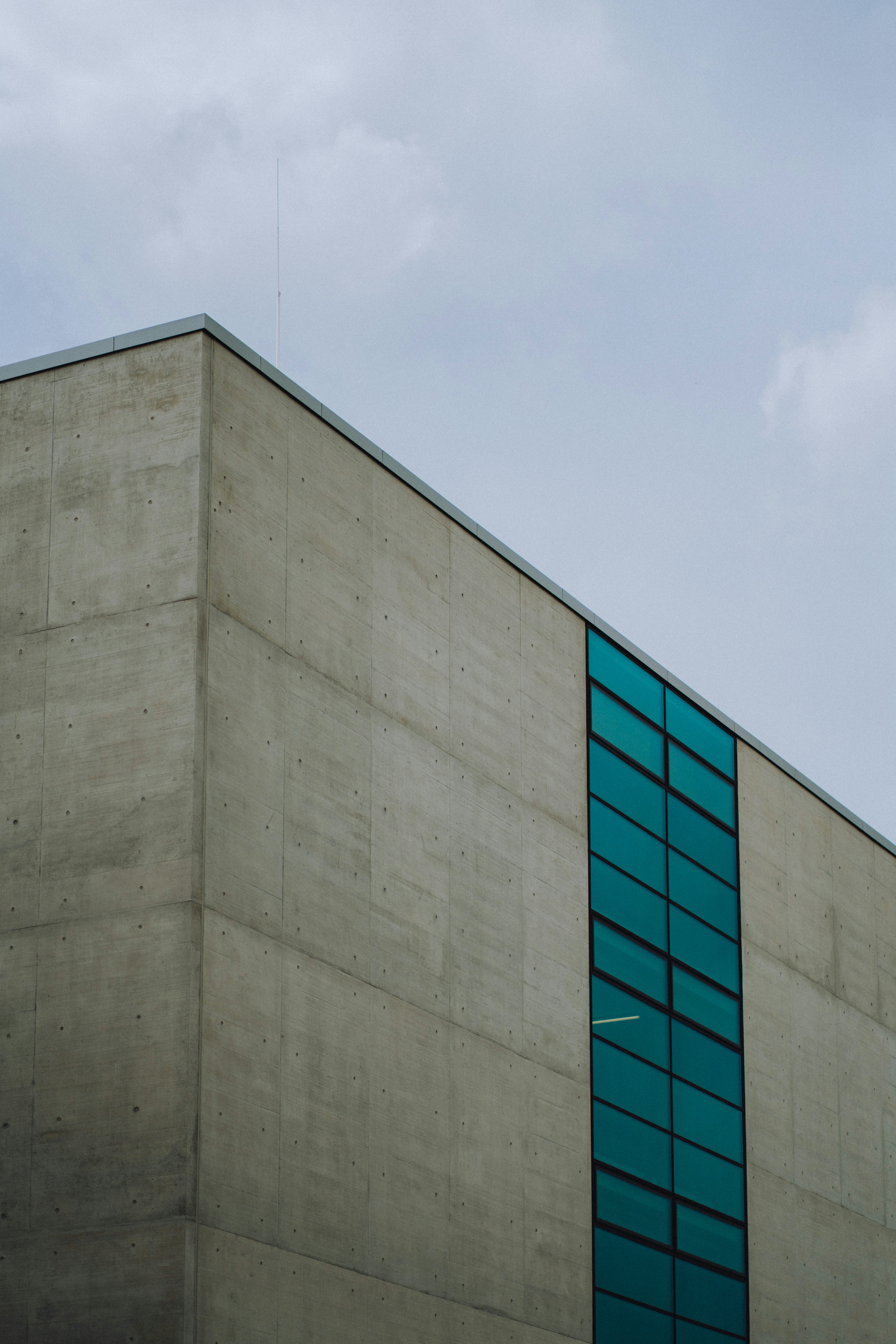 Concrete Building Pictures | Download Free Images on Unsplash