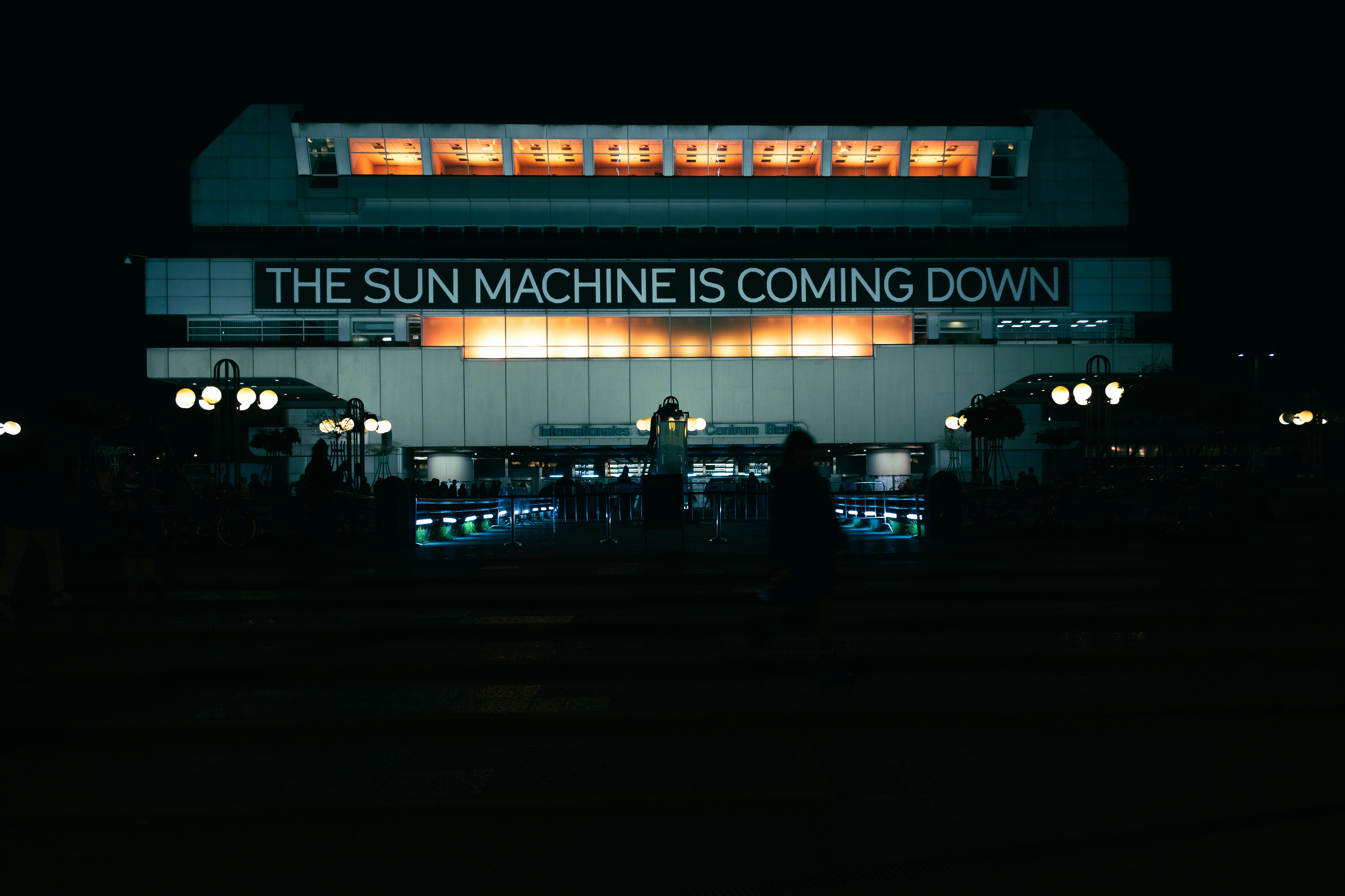 The Sun Machine Is Coming Down
Kunst im ICC