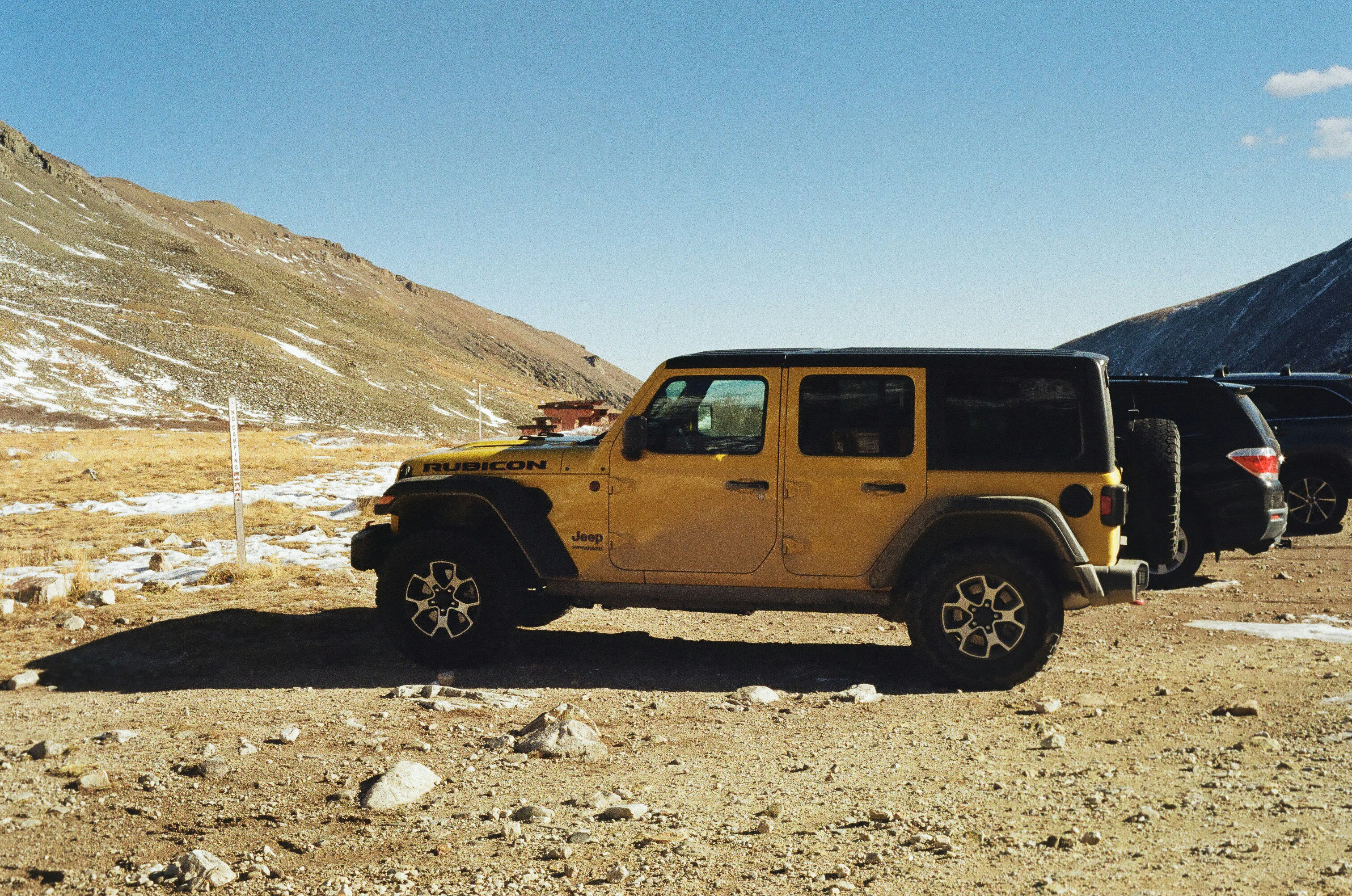 Imágenes de Jeep Amarillo | Descarga imágenes gratuitas en Unsplash