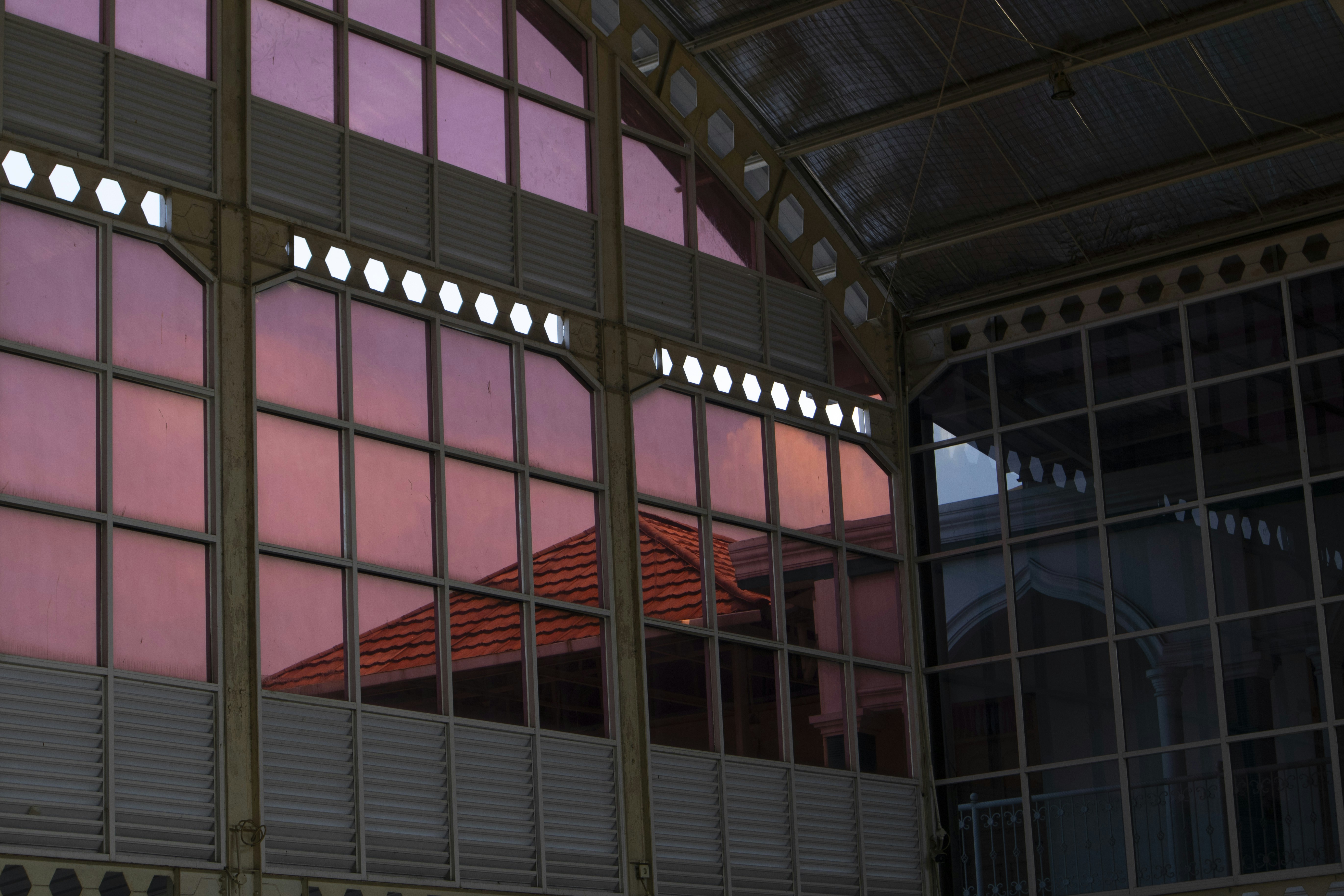 a building with a lot of windows and a roof