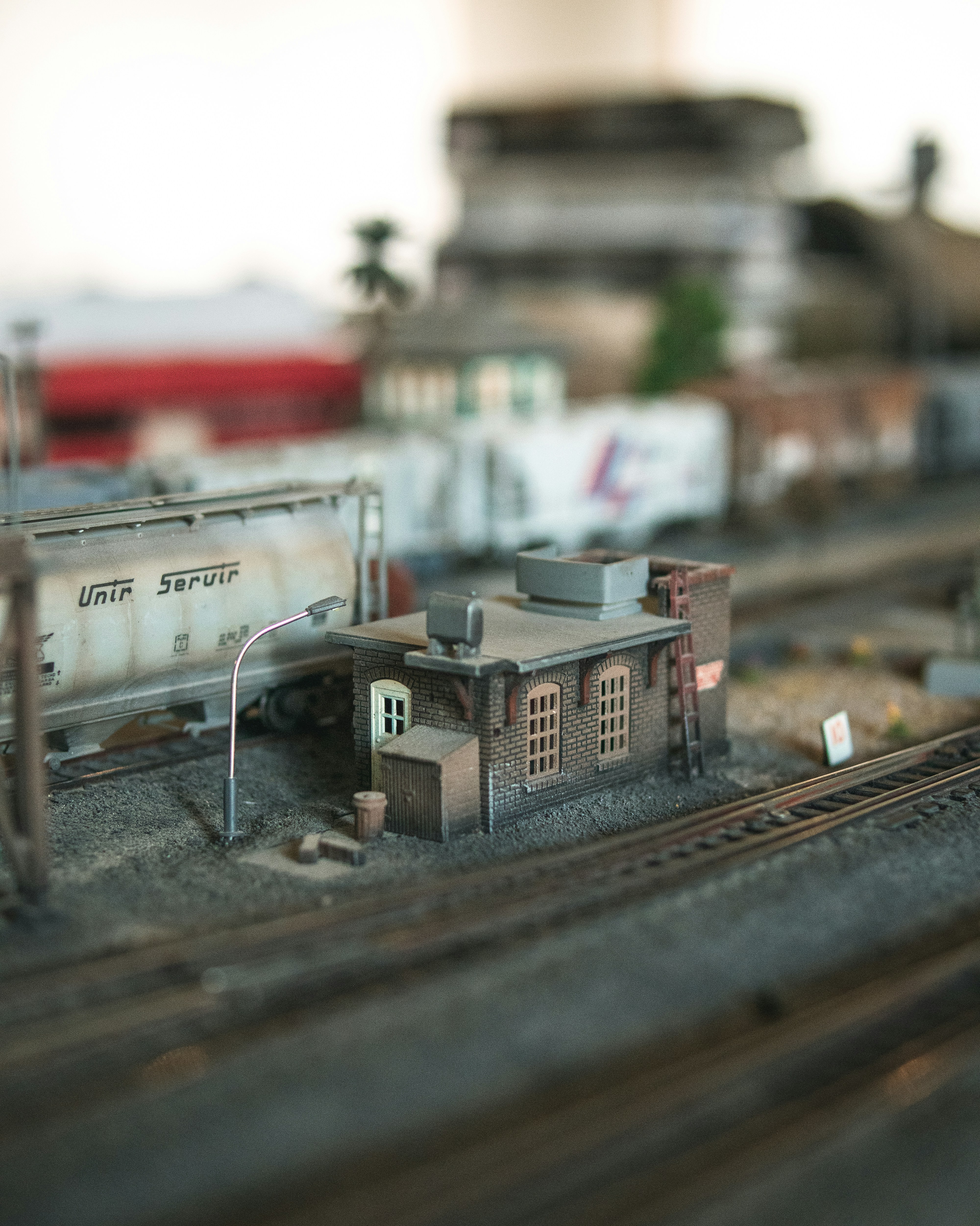 DC vs DCC: Can You Really Run Both on the Same Model Railroad Layout ...