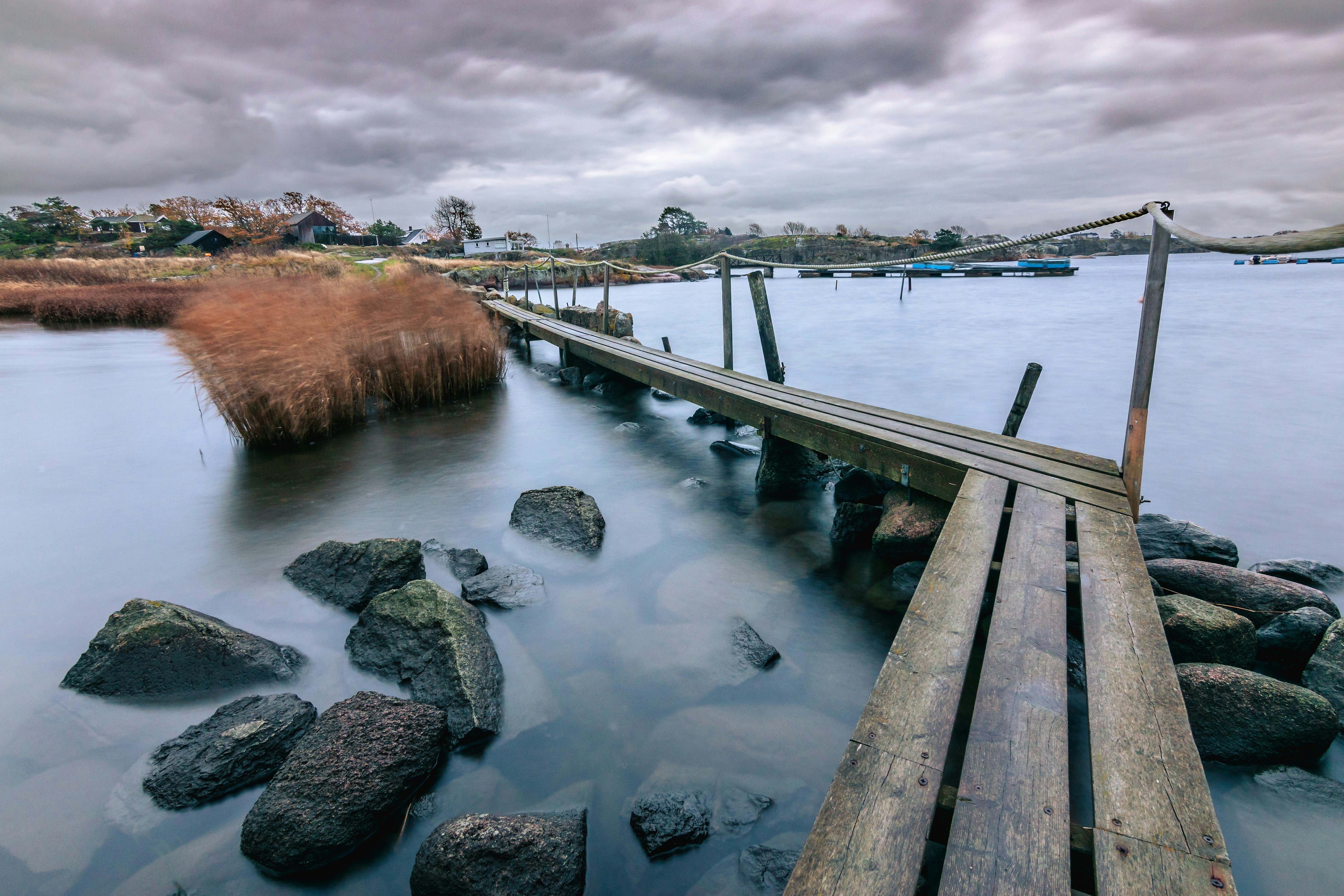 Spine of the Pier: A Quiet Reach Toward the Clouded Horizon