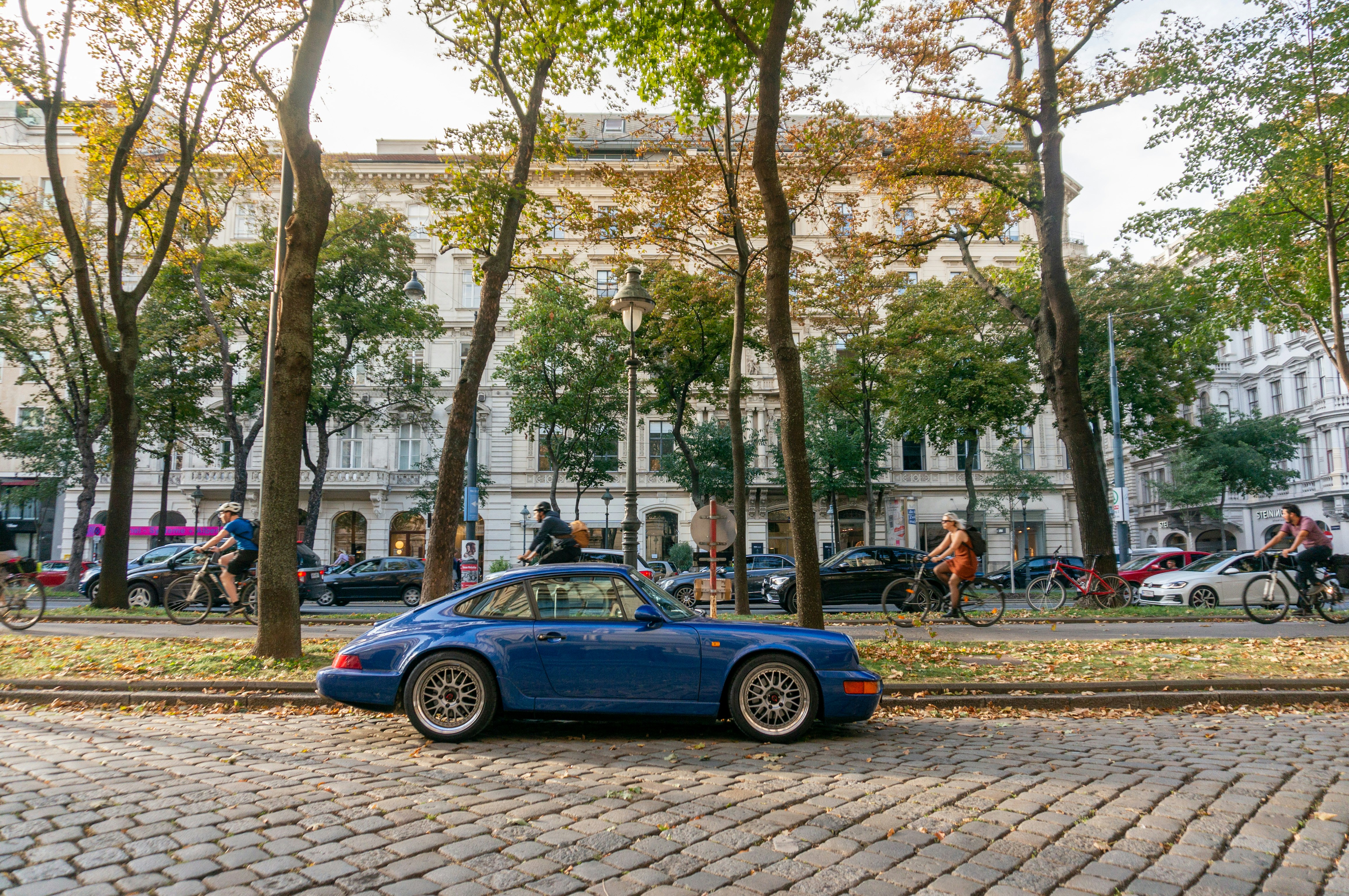 Urban Elegance: A Classic Porsche Amidst Autumn's Embrace