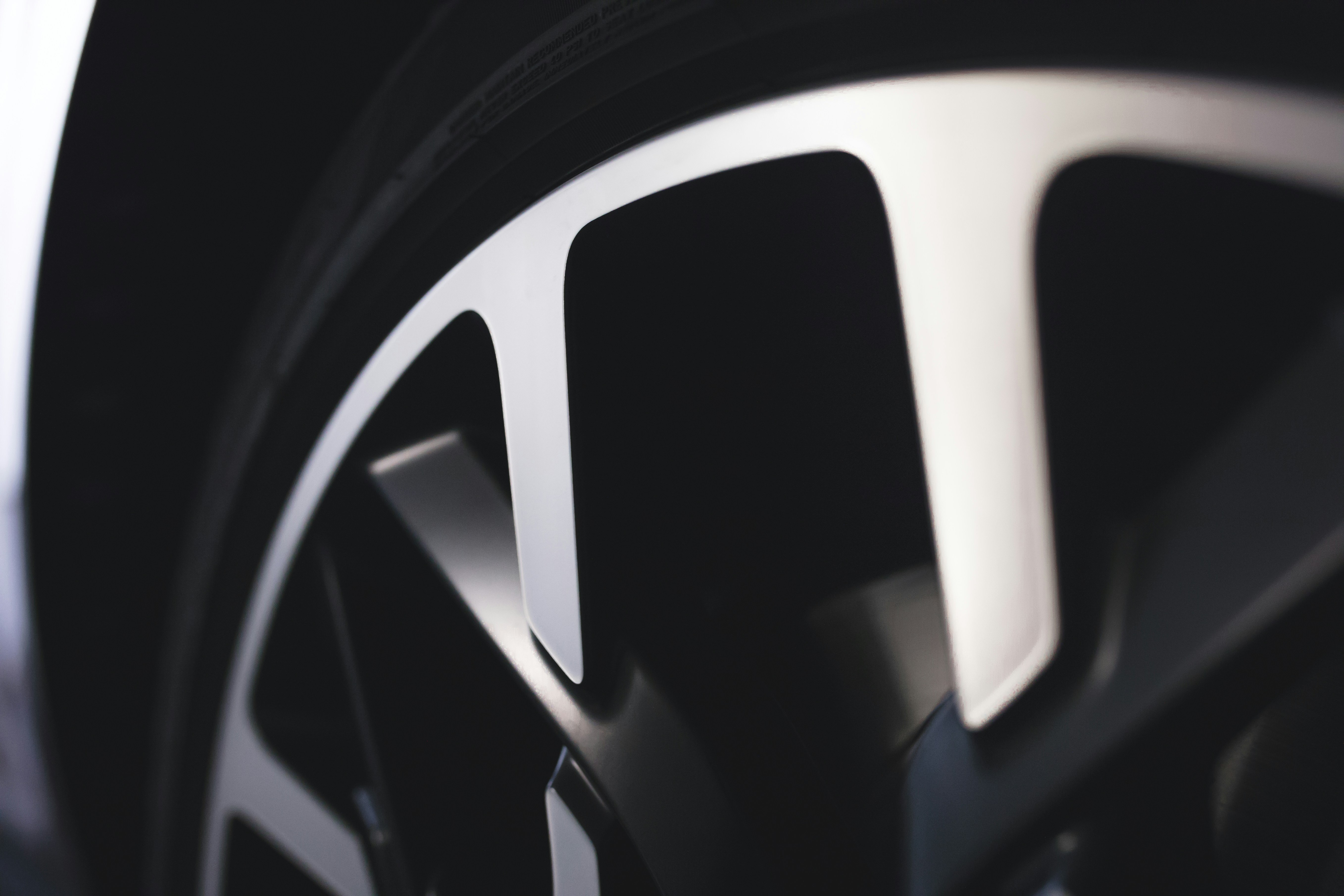Sleek Alloy Curves in Focus