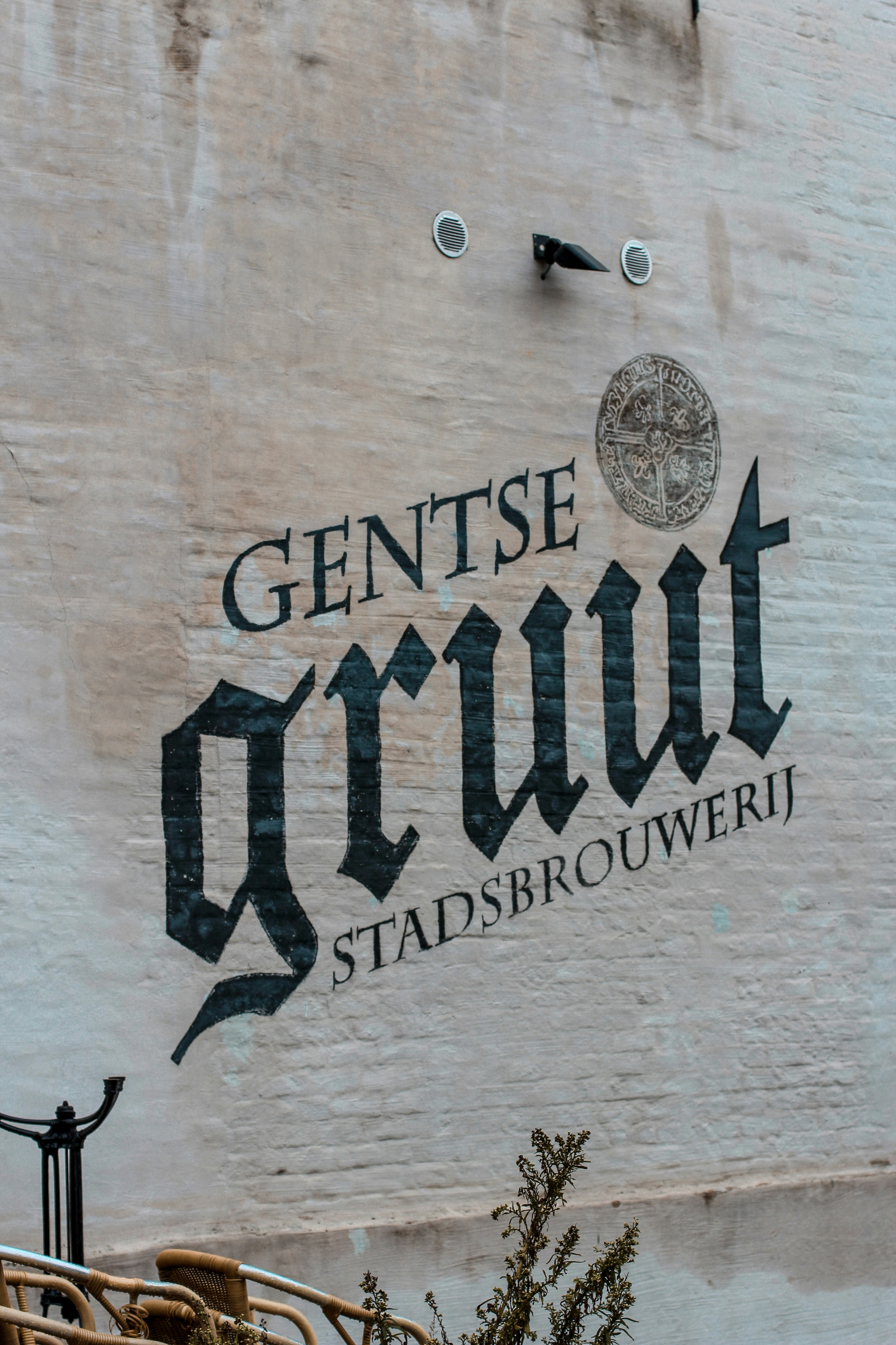 A sign on the side of a building that says gentse graut photo – Free ...