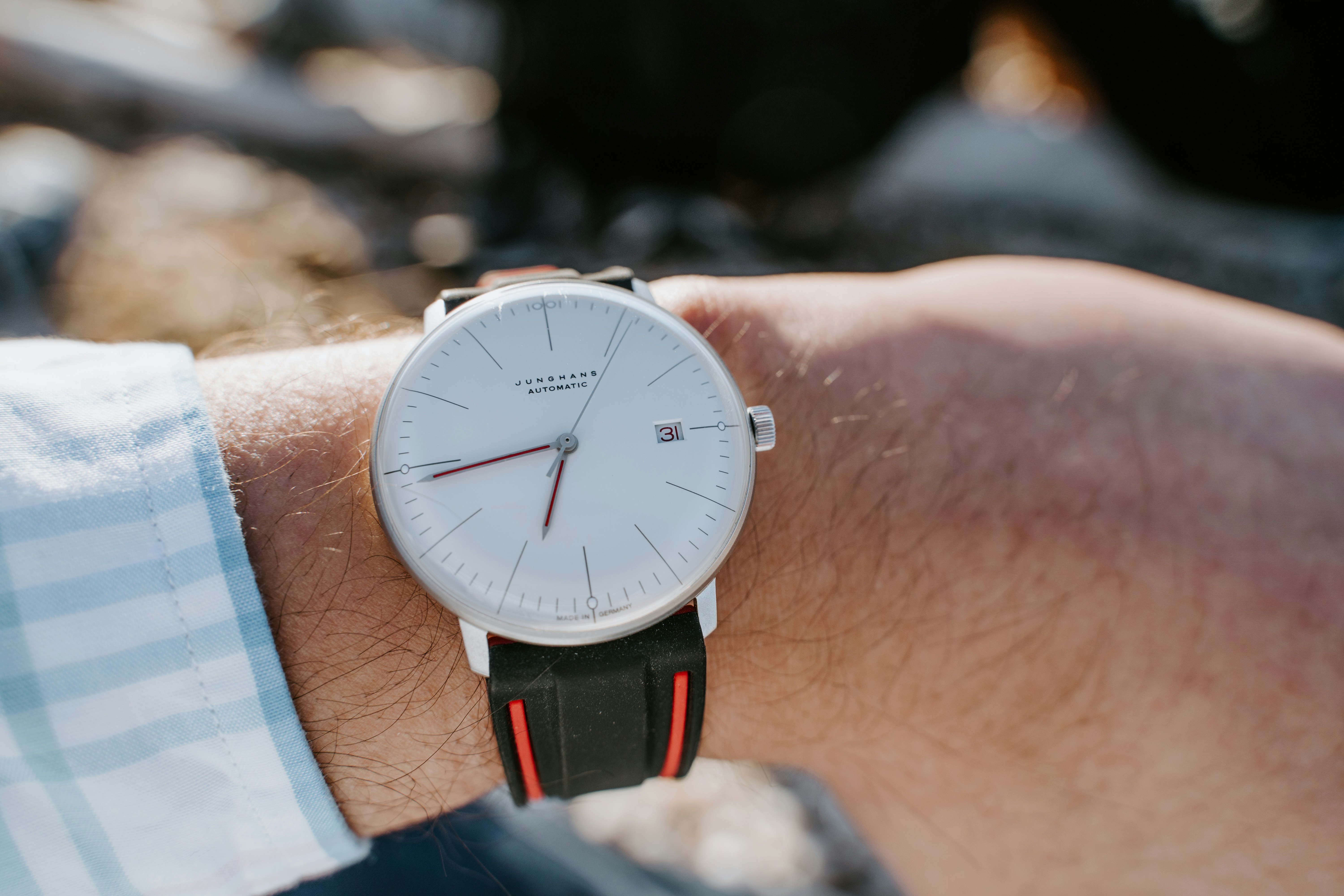 A close up of a person's wrist with a watch on it photo – Free ...