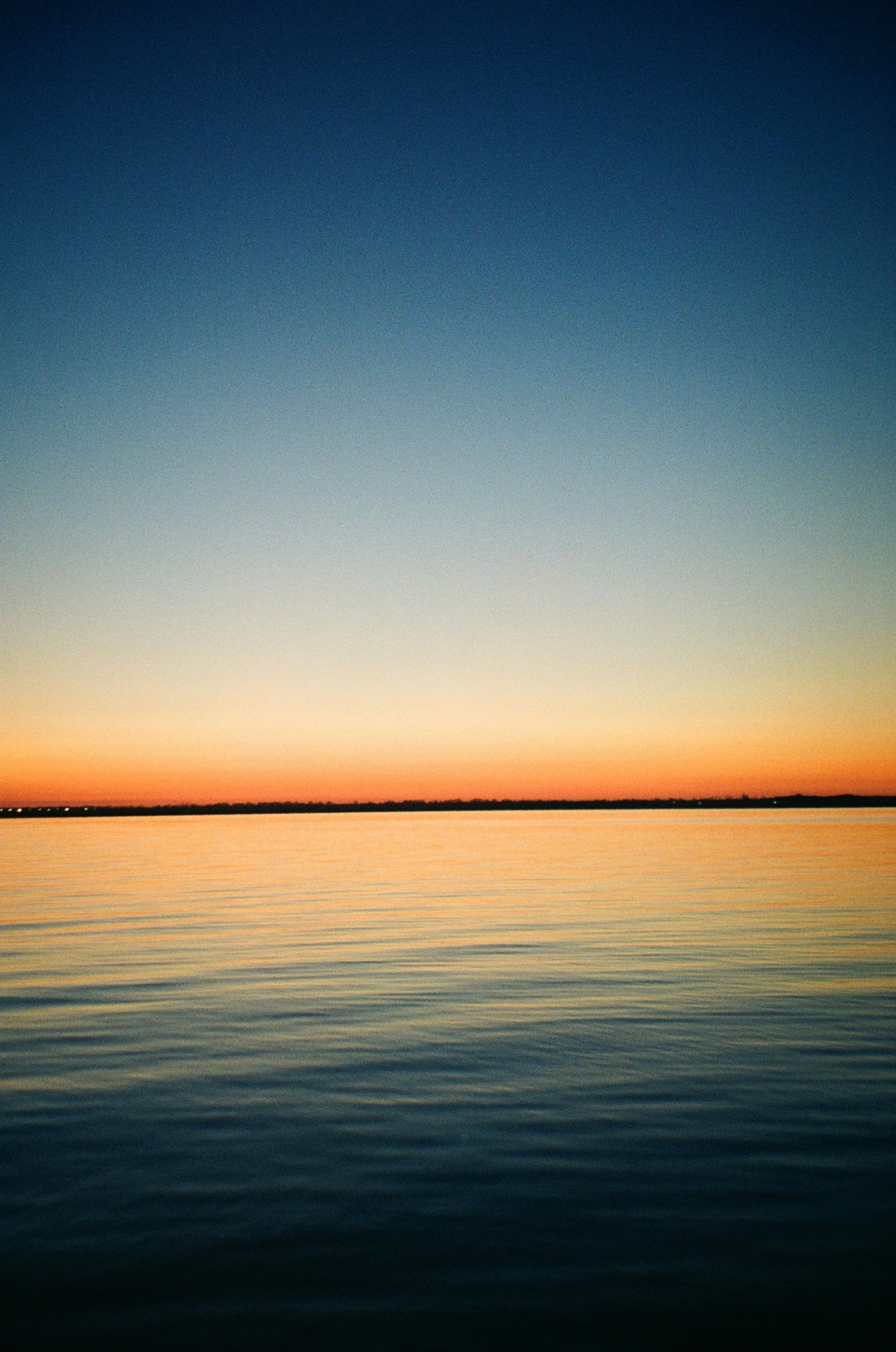 Gold Gradient Pictures | Download Free Images on Unsplash