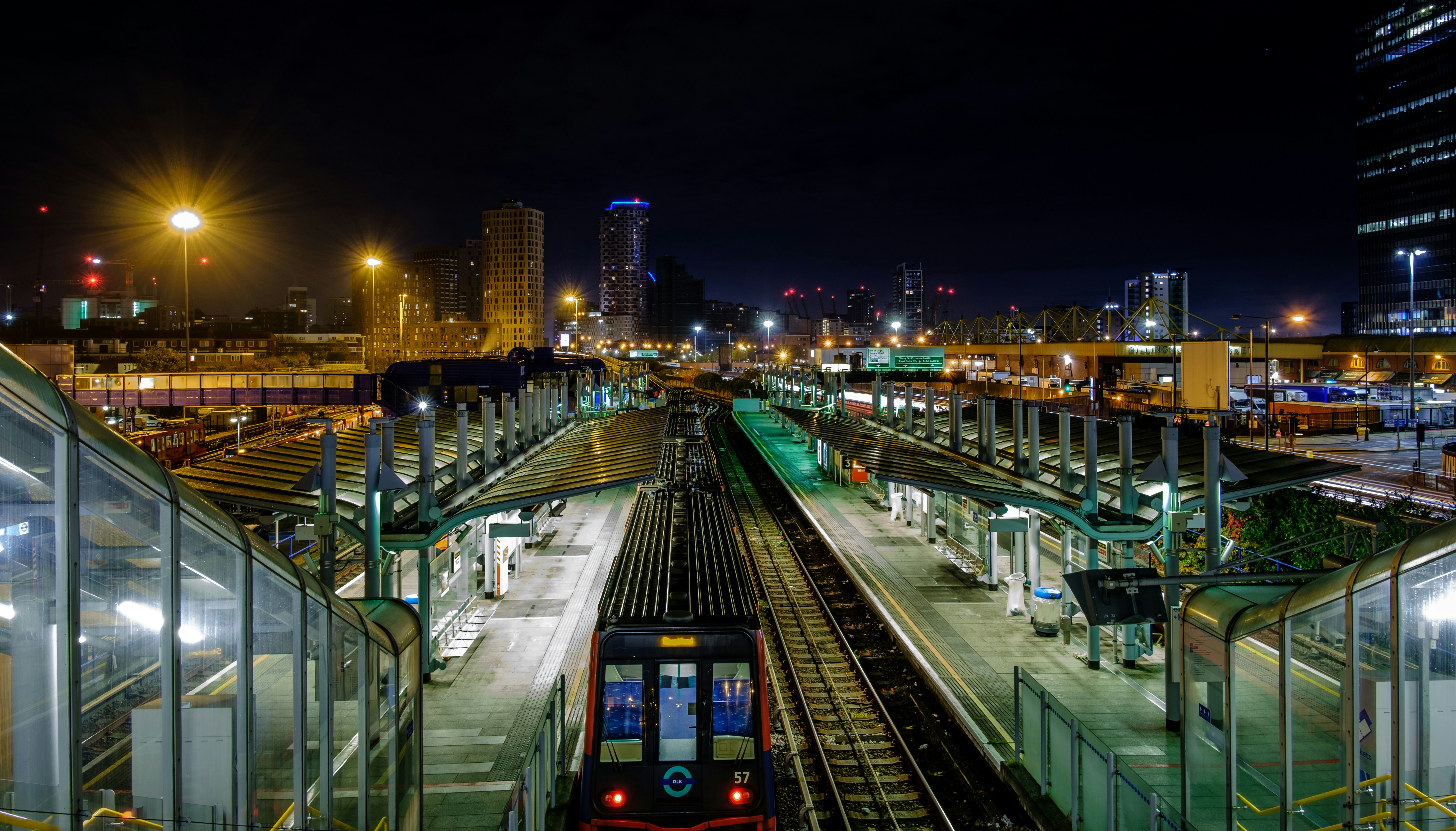 A subway train at night photo – Free London Image on Unsplash