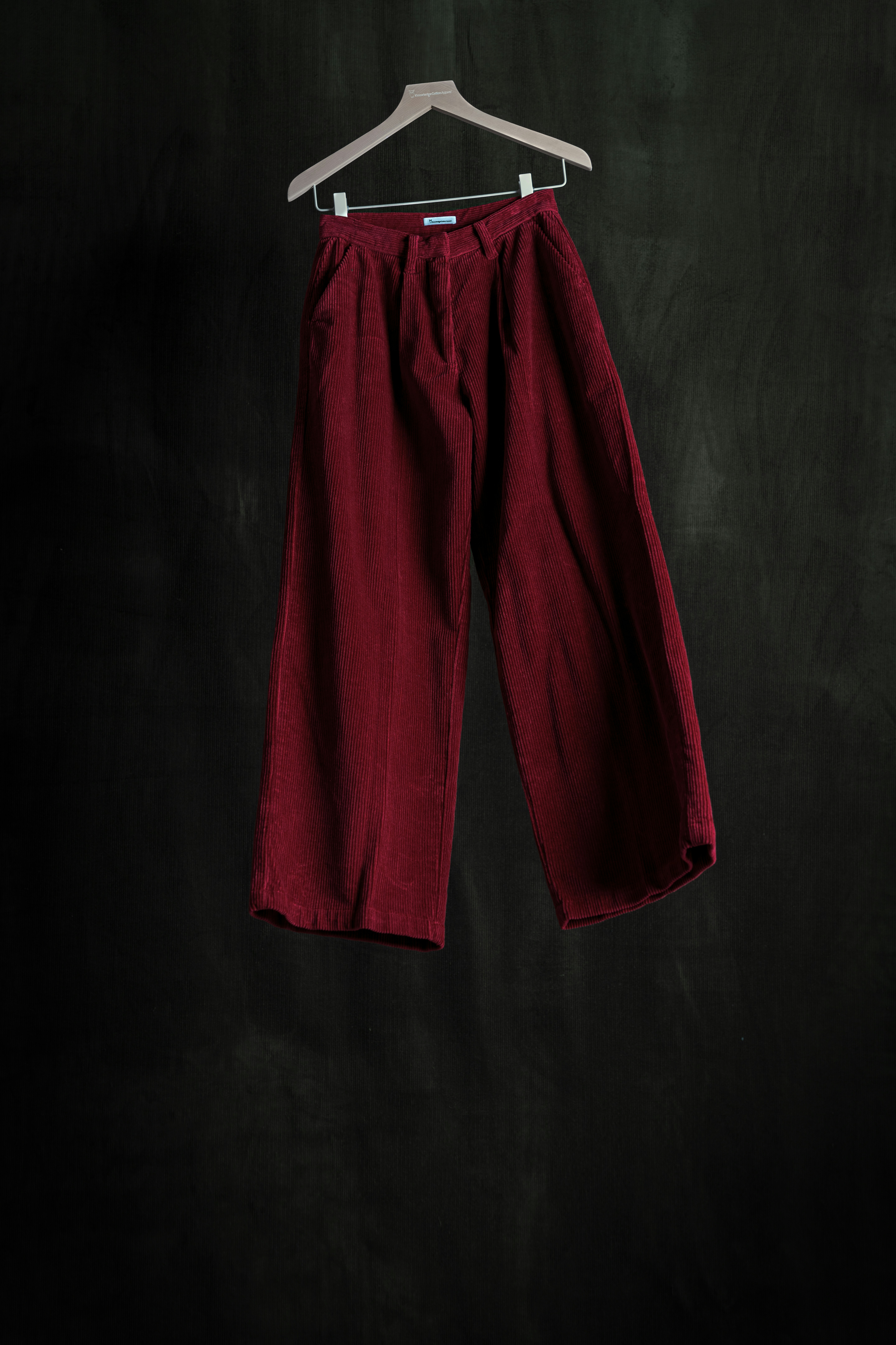 50,000+ Photos de pantalons | Télécharger des images gratuites sur Unsplash