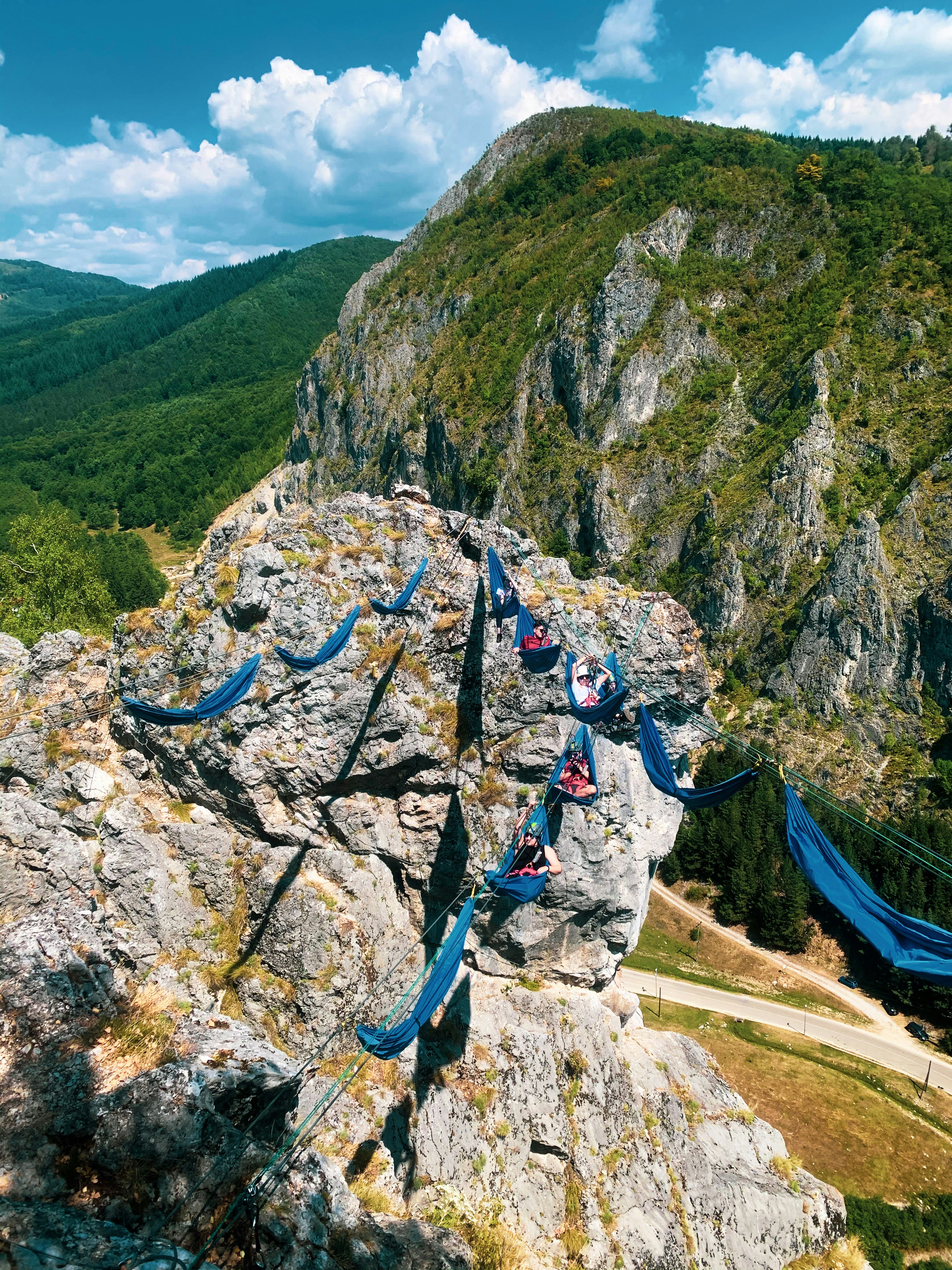 Cliffside Slackline: Daring Rope Stretch Across a Mountain Cleft