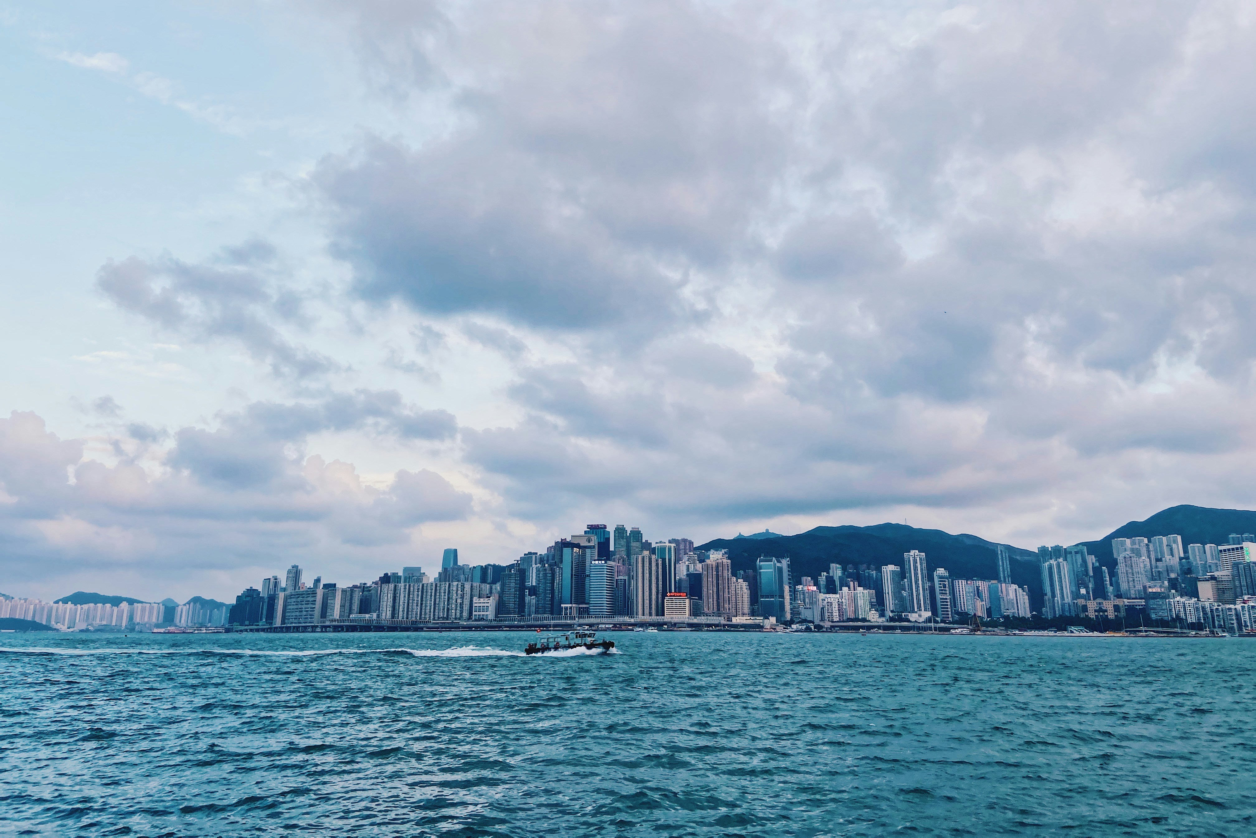Harbor Horizon: Glass-and-waves Meet the Bayfront Skyline