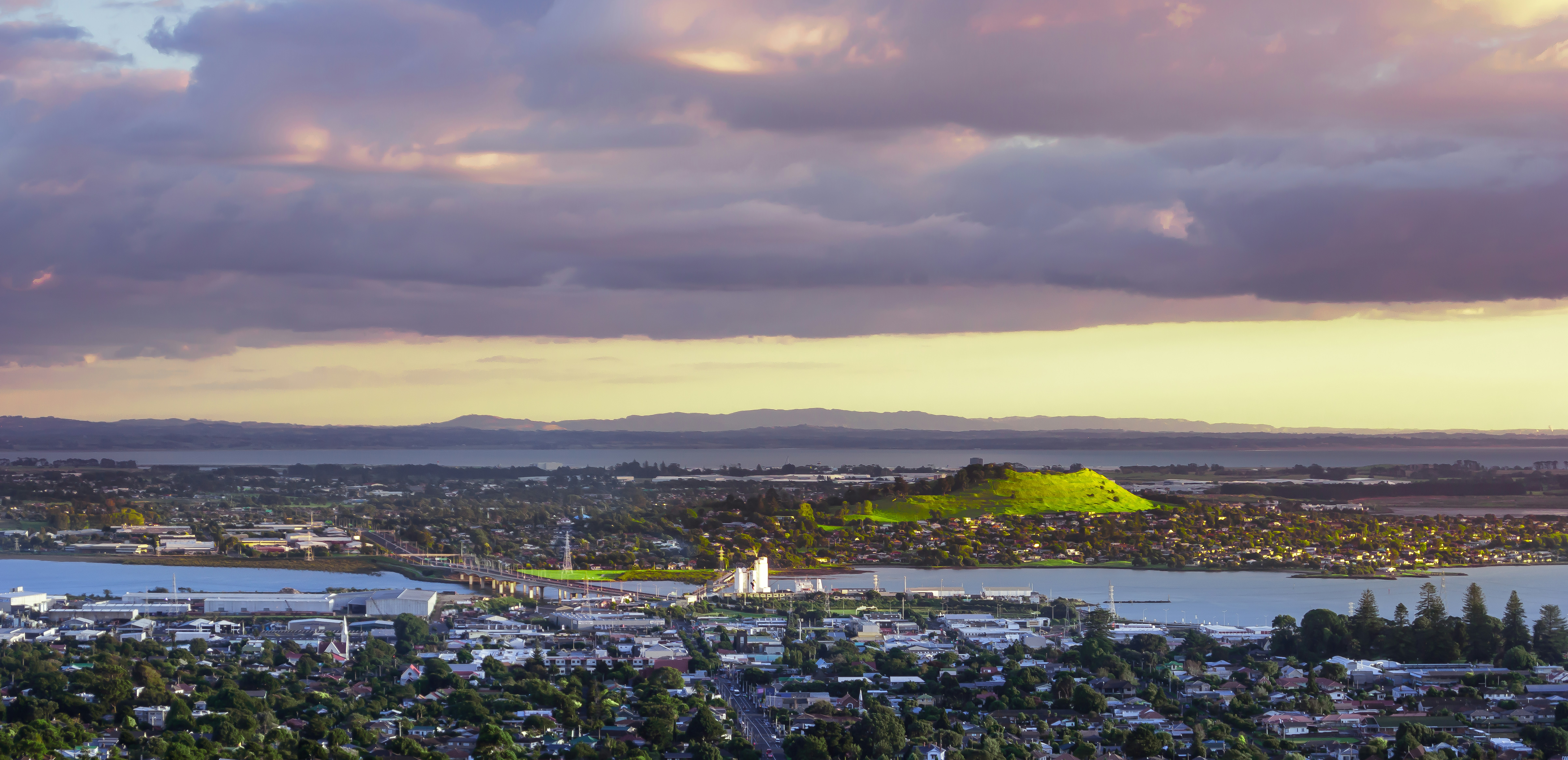 Dawn Over the Harbor: A Quiet City Emerges from Twilight