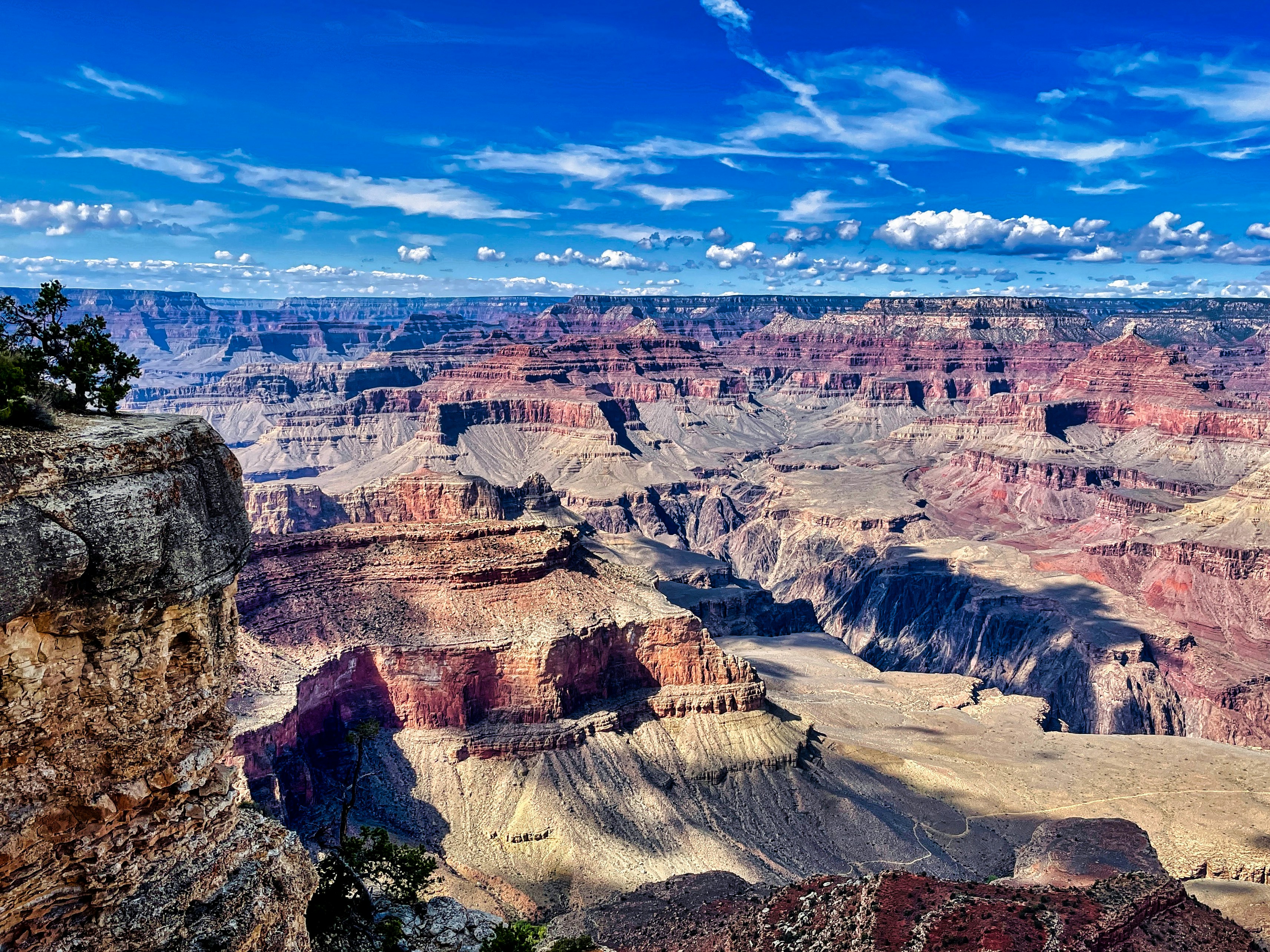 A scenic view of the grand canyon of the grand canyon photo – Free ...