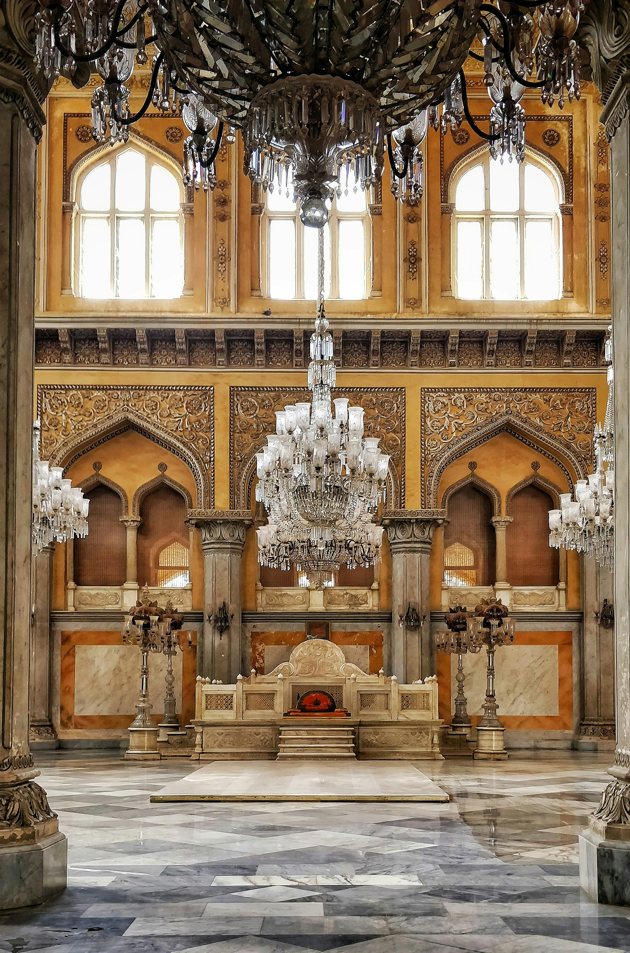 The Age of Absolutism: An Era of Strong Monarchs and Centralized Power ...