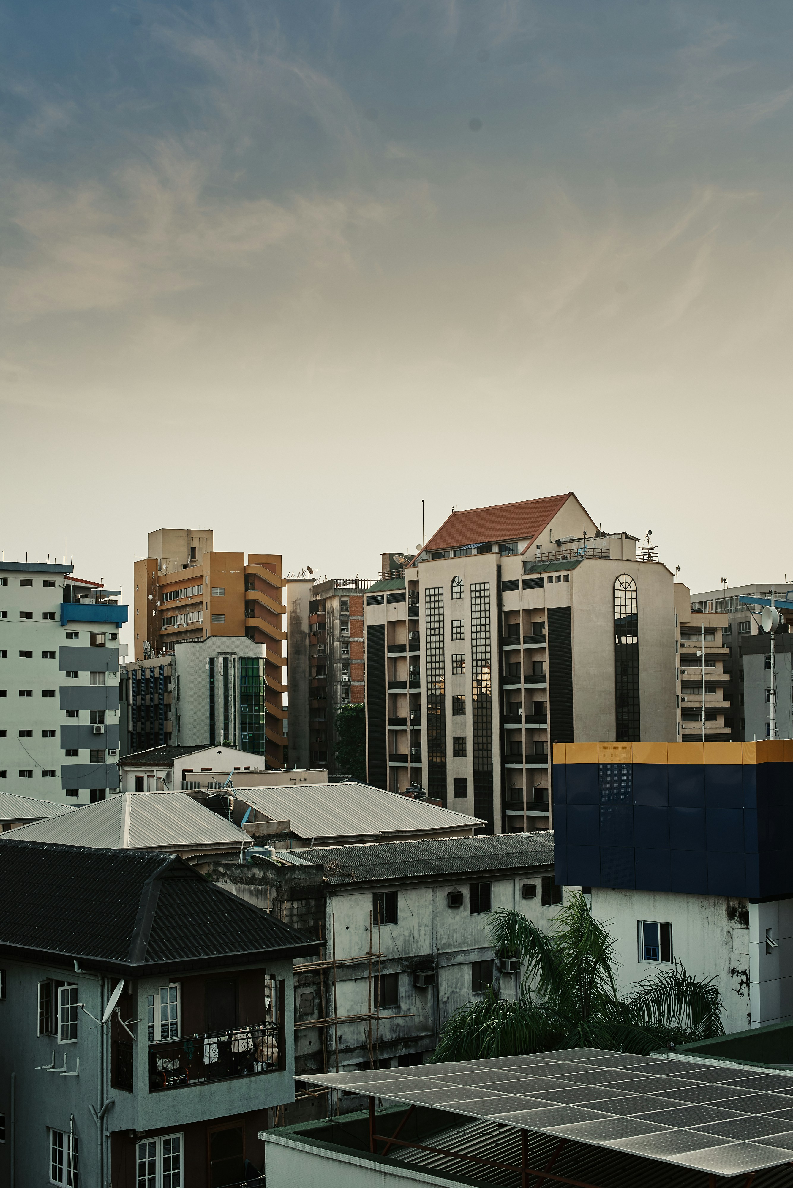 A view of a city with tall buildings photo – Free Lagos Image on Unsplash