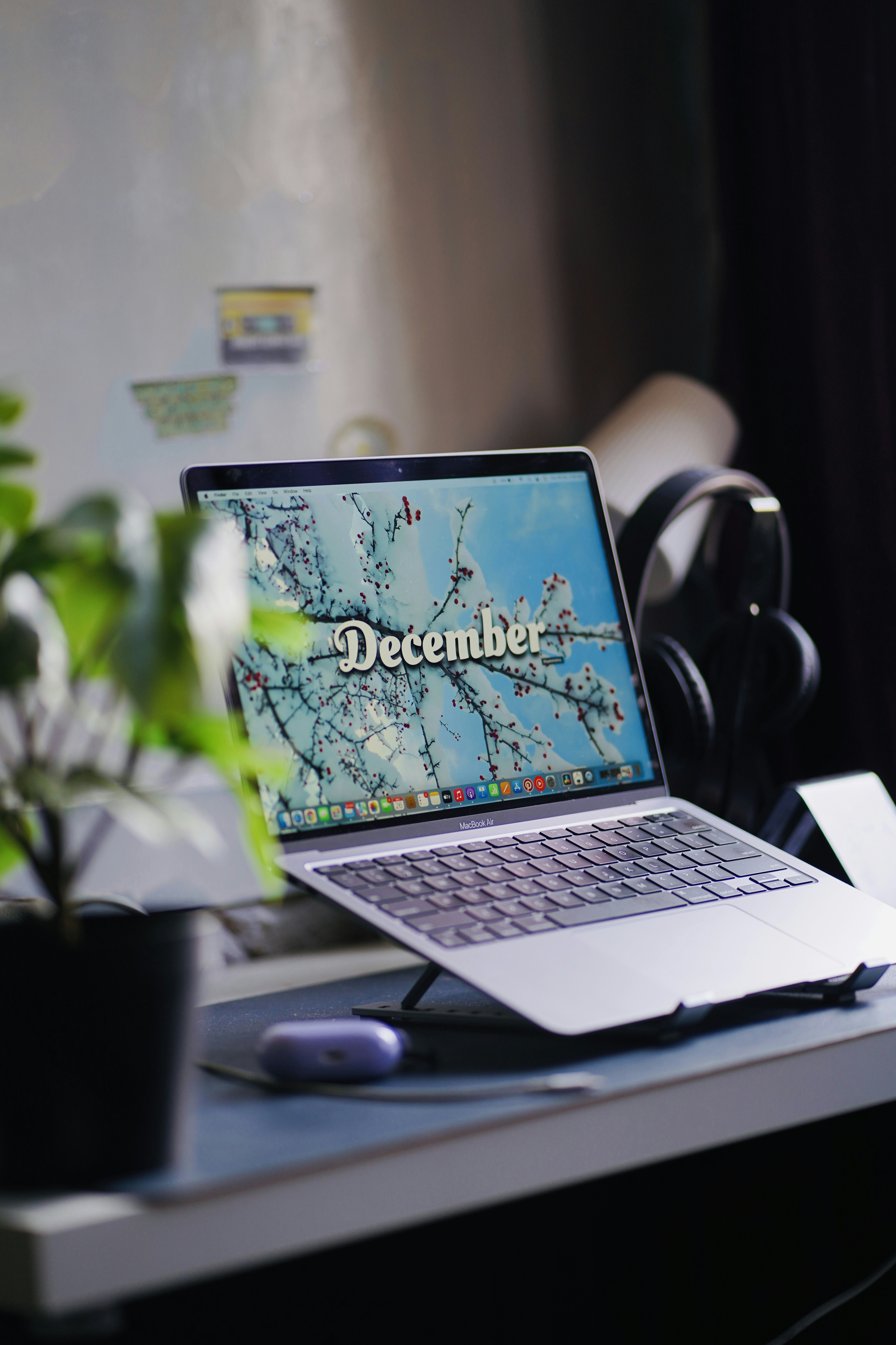 Free Holiday Desktop Themes Pictures | Download Free Images on Unsplash