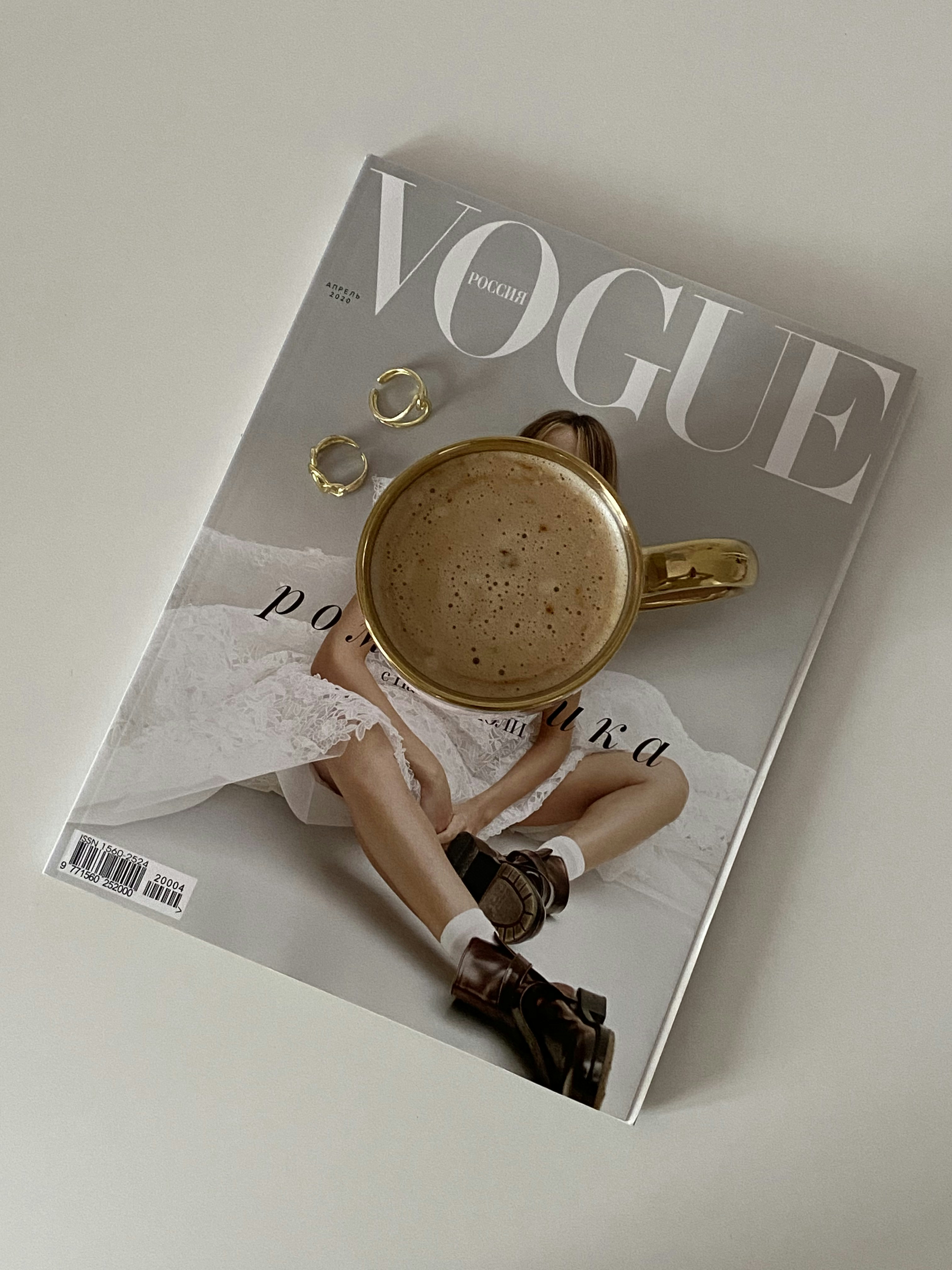 Fashion Magazine Cover Pictures | Download Free Images on Unsplash