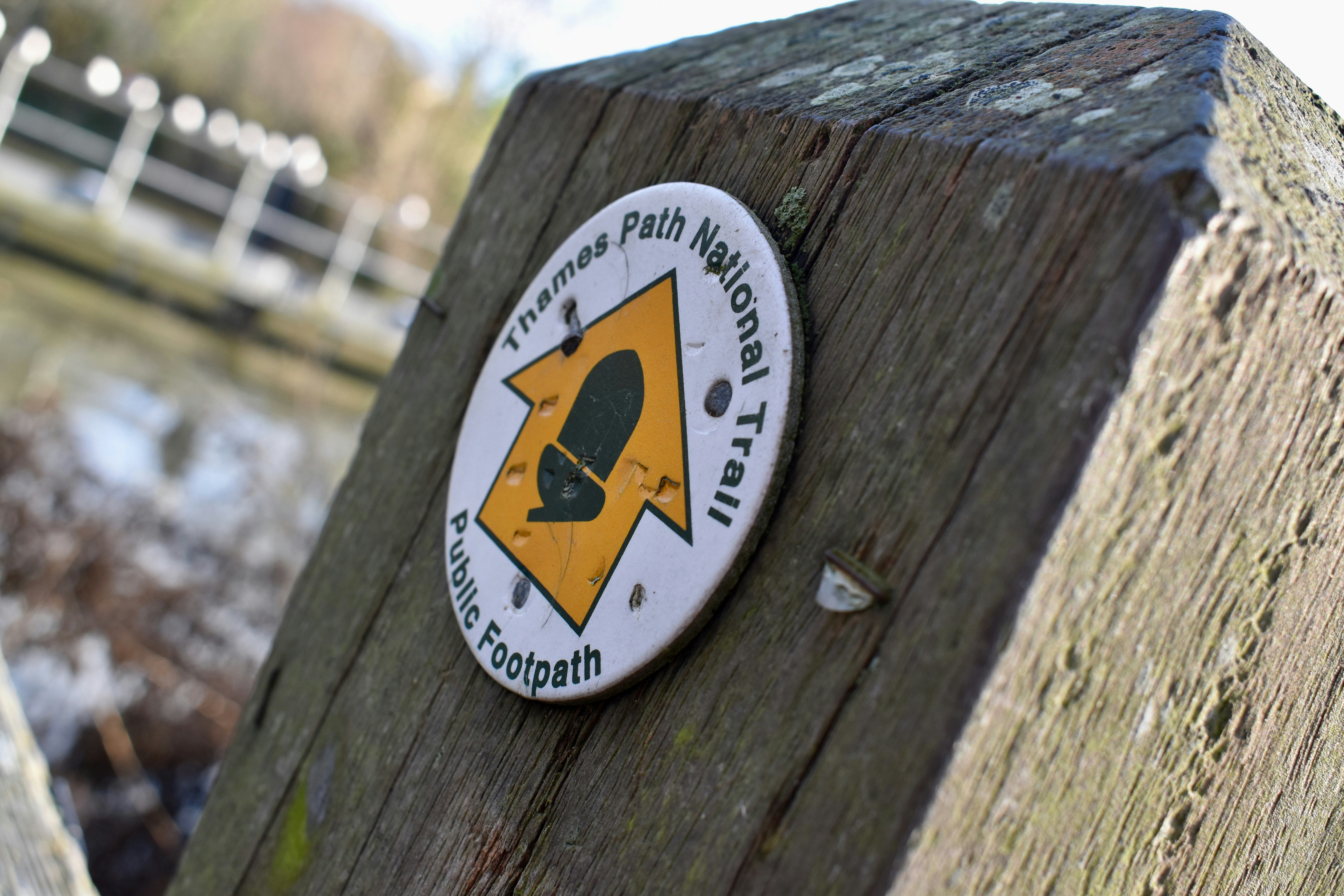 Guiding Pathways: The Thames Trail Marker