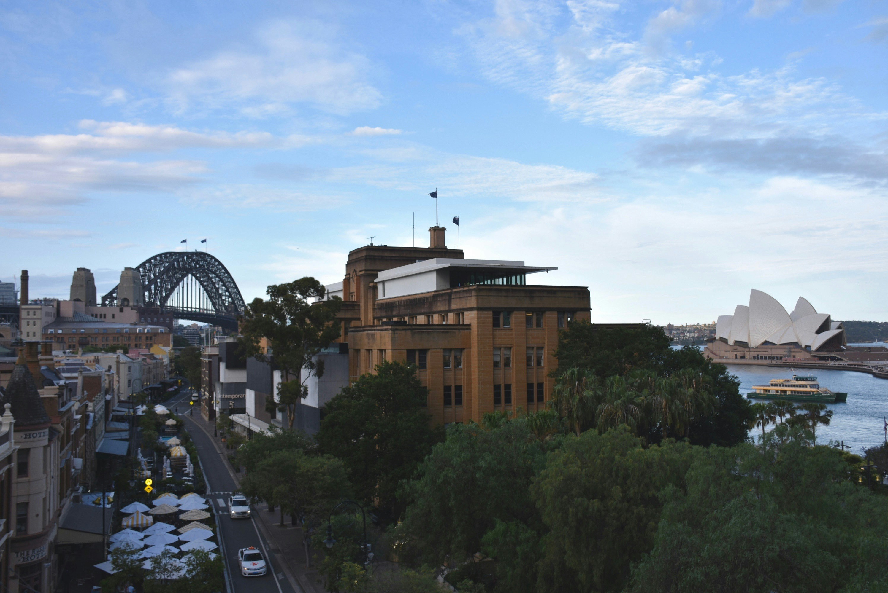 Harbour Bridge & Opera House in Sydney, Australia